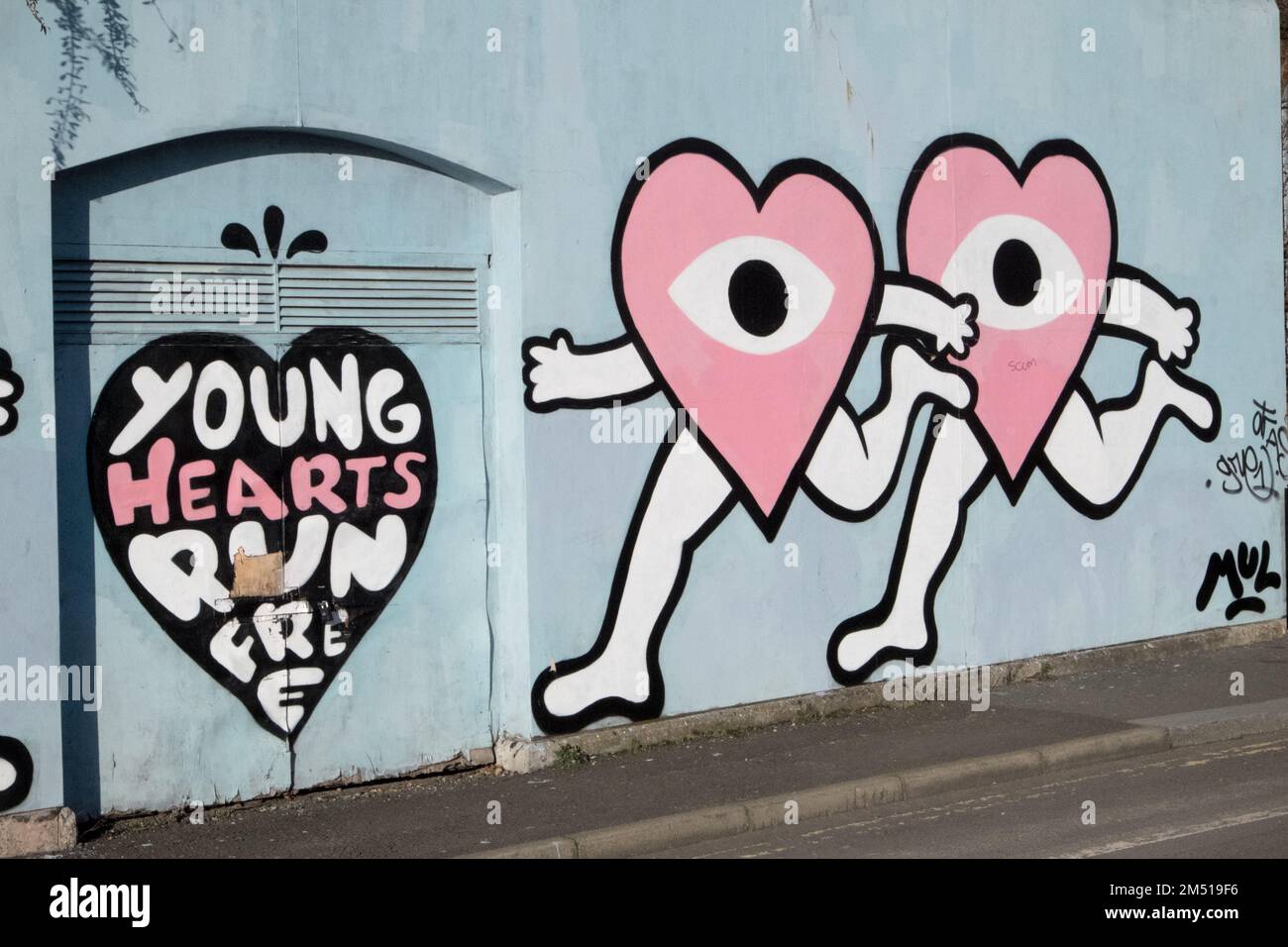 Young Hearts run free, grafiti,graffiti,grafitti,on,wall,along,Hadrian ...