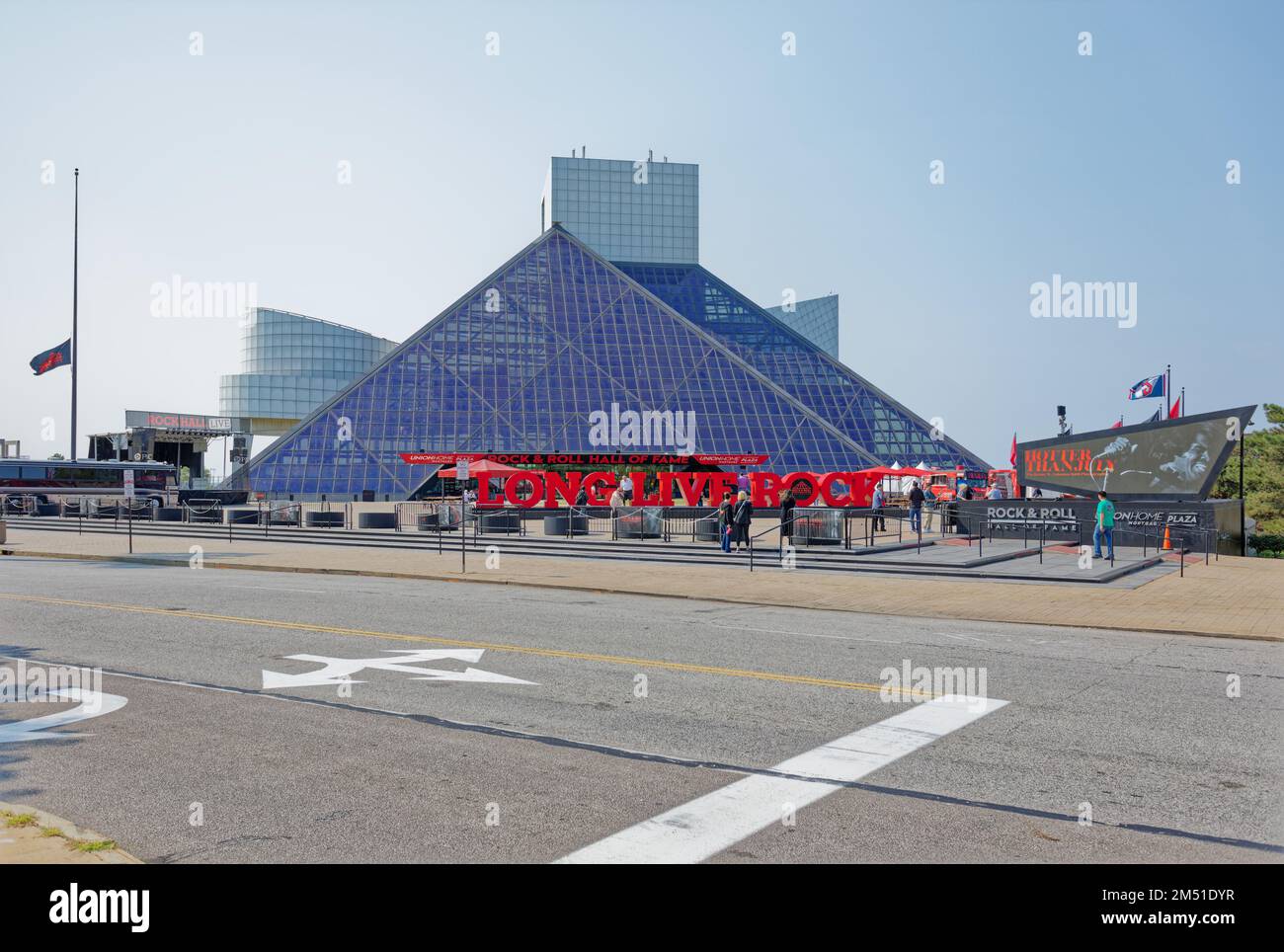 Downtown cleveland attractions sign hi-res stock photography and images ...