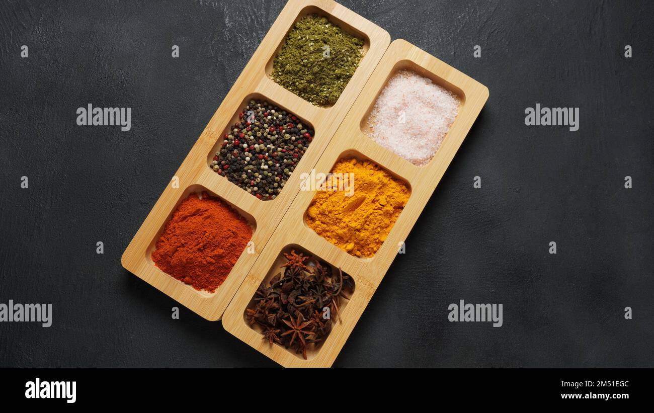 Trays with bright oriental spices and seasonings Stock Photo - Alamy