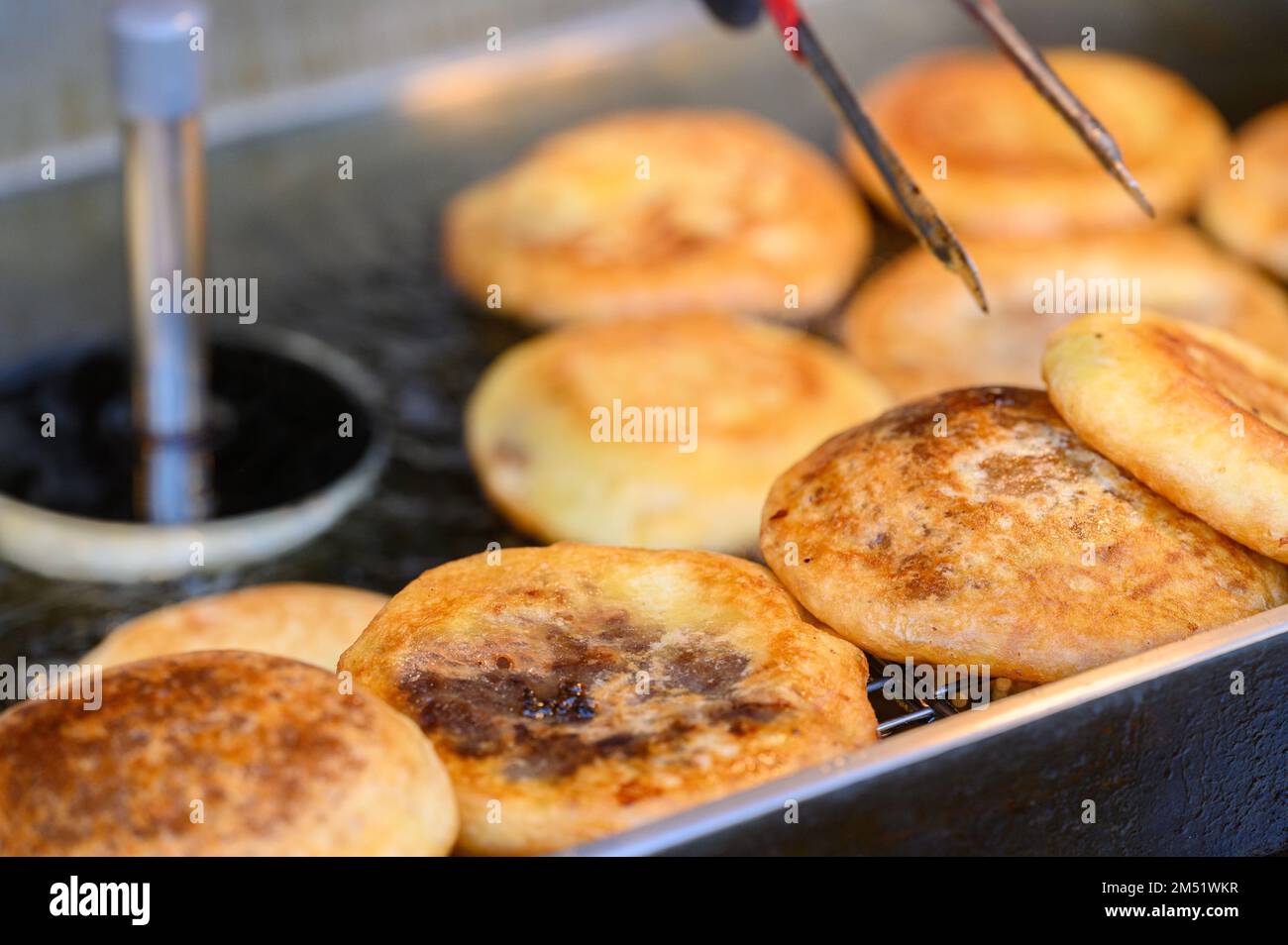 Korean cake hi-res stock photography and images - Alamy