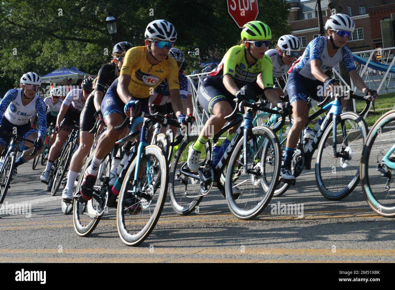 Women's cycling at the Lake Bluff Criterium 2022 during the ...