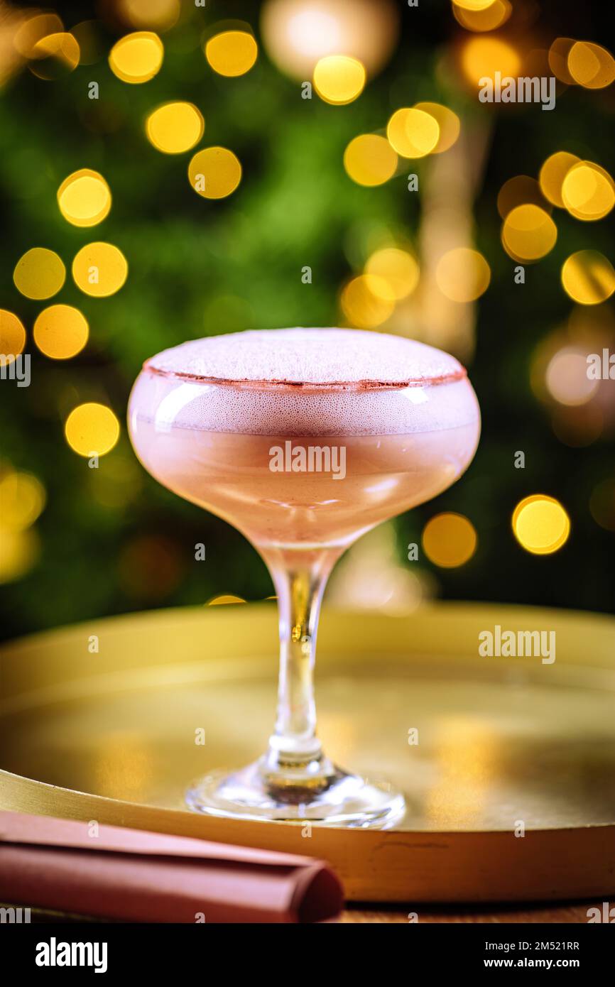 Foamy cocktail hi-res stock photography and images - Alamy