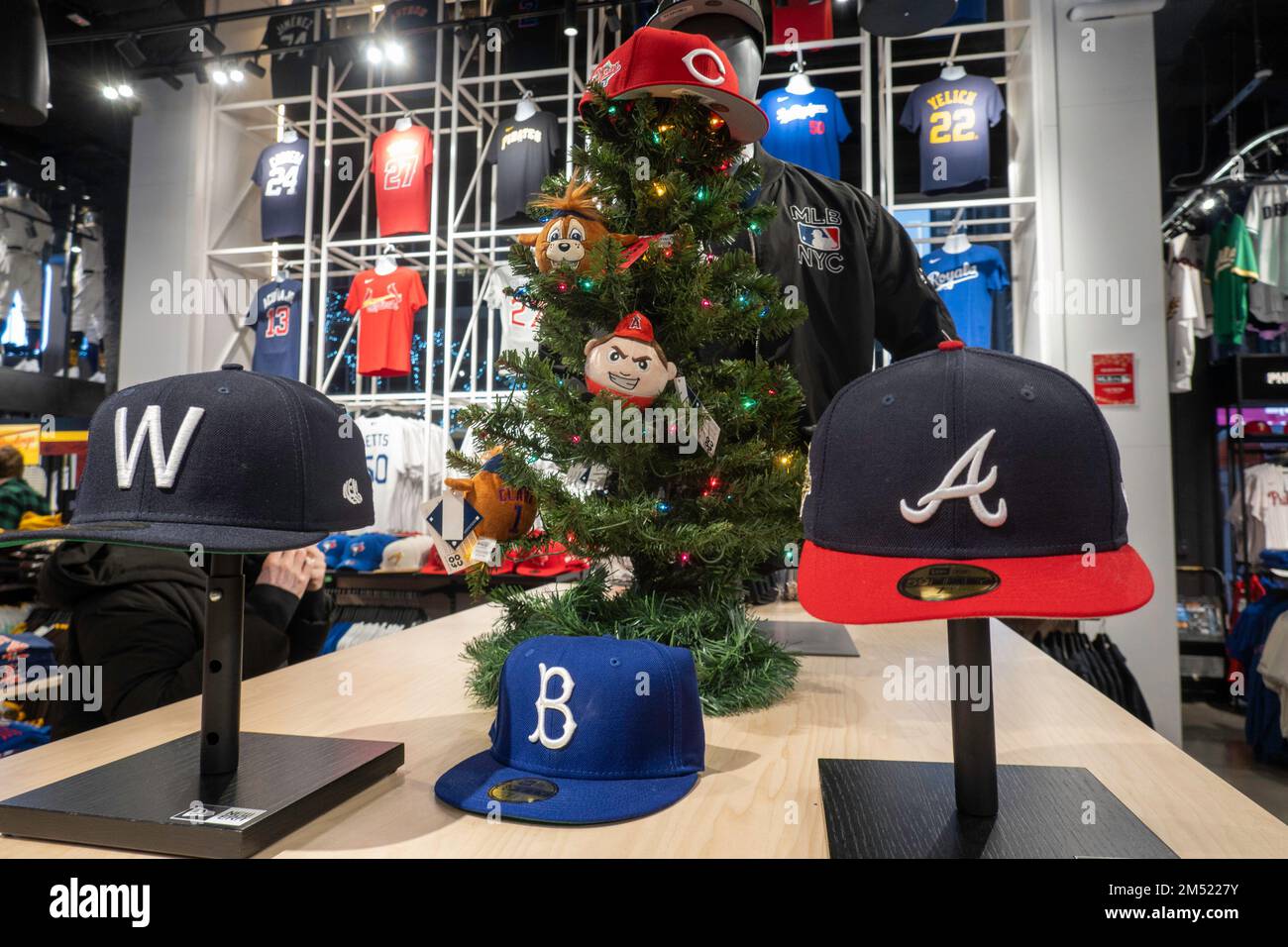 Major League Baseball flagship store in Rockefeller Center is decorated ...