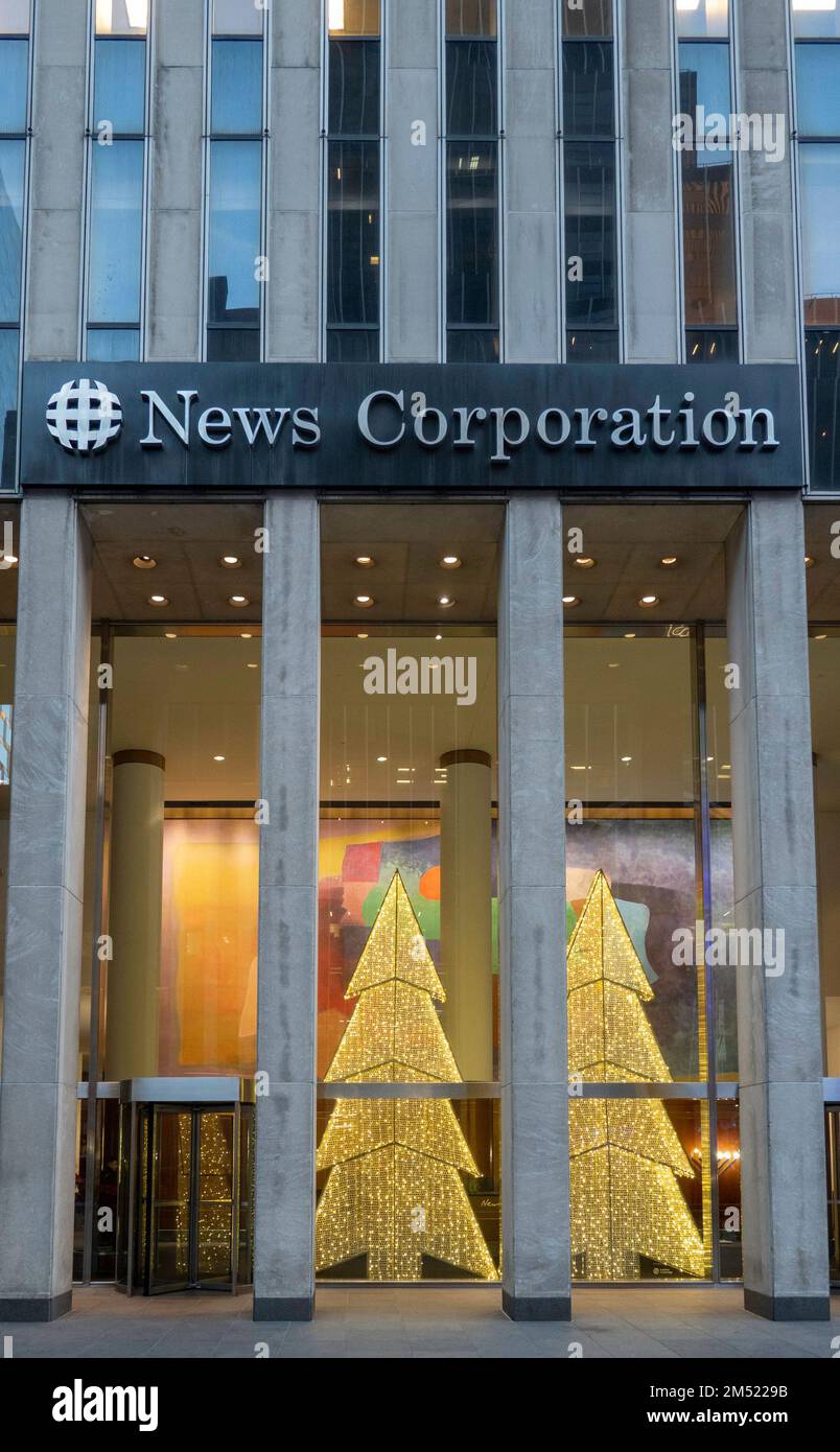 The news building new york city hi-res stock photography and images - Alamy