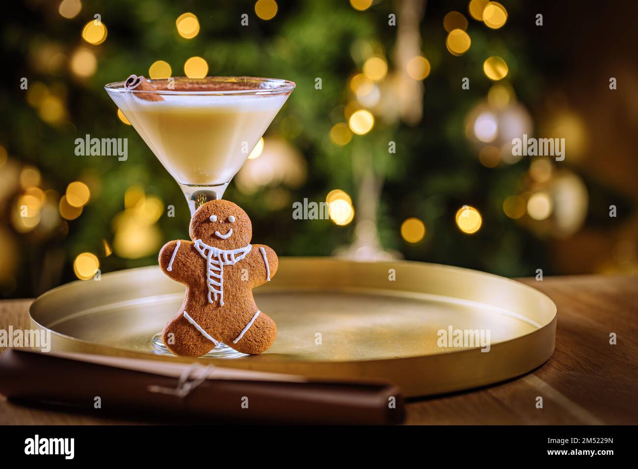 Gingerbread cocktail dessert new hi-res stock photography and images ...