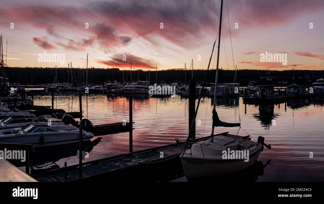 Liberty harbor marina hi-res stock photography and images - Alamy