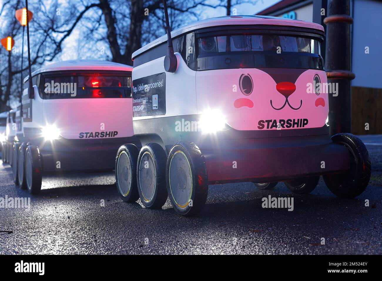 Starship delivery robots leeds hi-res stock photography and images - Alamy