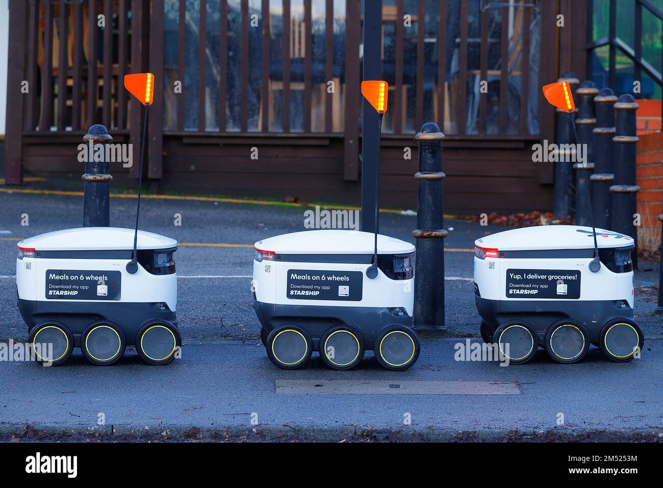 Starship Technology autonomous robots that deliver groceries to ...