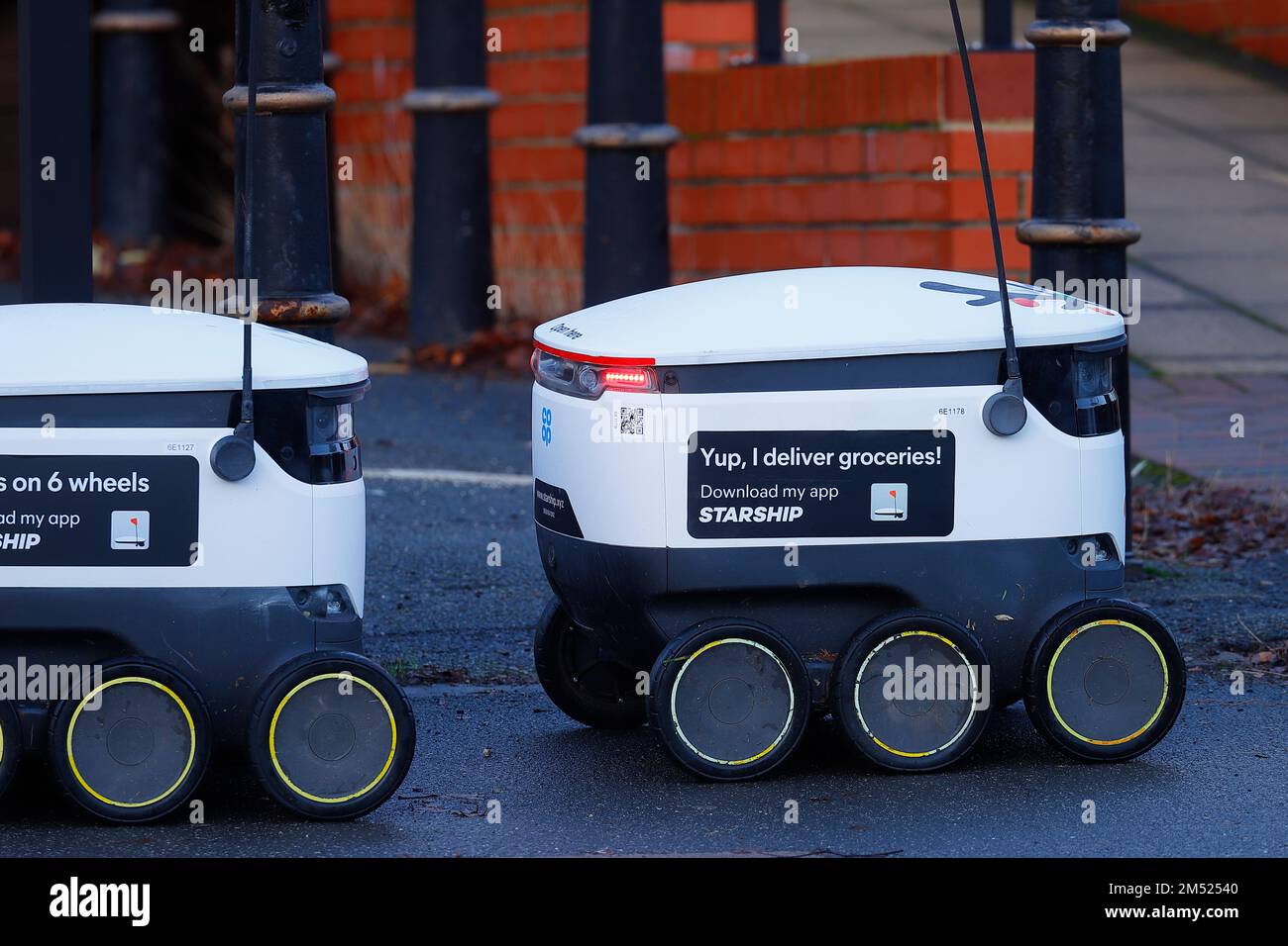Starship Technology autonomous robots that deliver groceries to ...