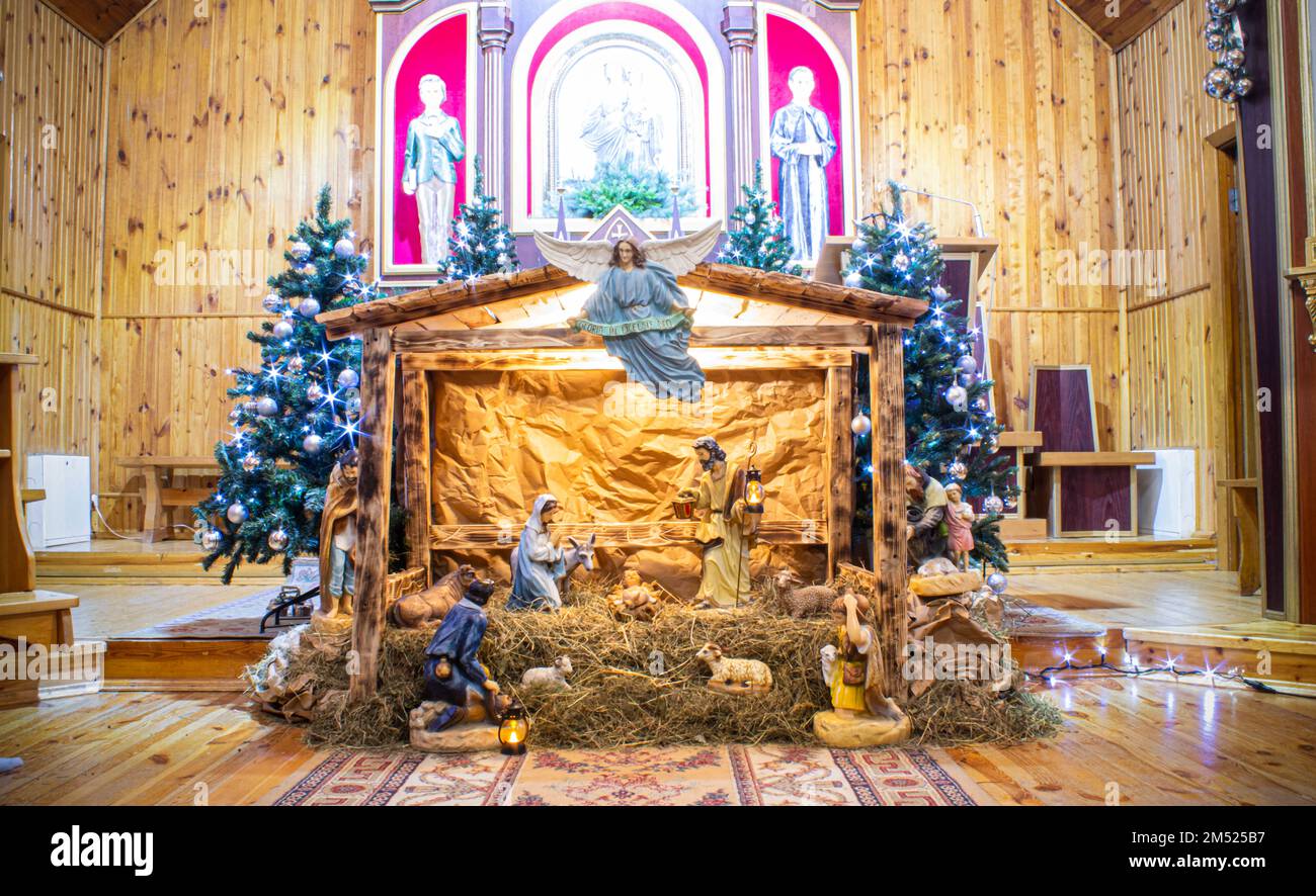 Christmas Manger scene with figurines including Jesus, Mary, Joseph ...