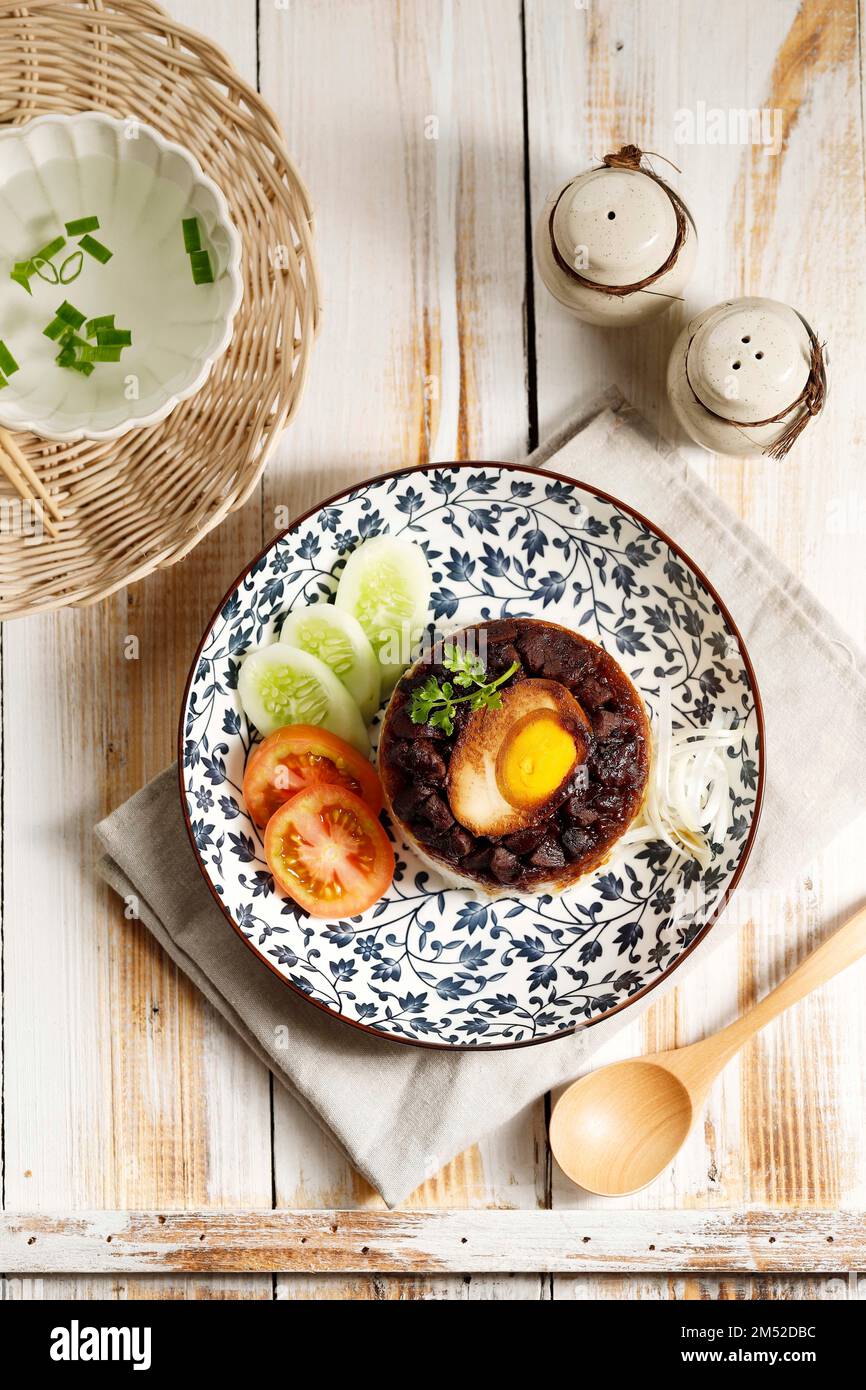 Lo Ma Kai Dim SUm, Steamed Rice wrap with Lotus Leaf. Top View Stock ...