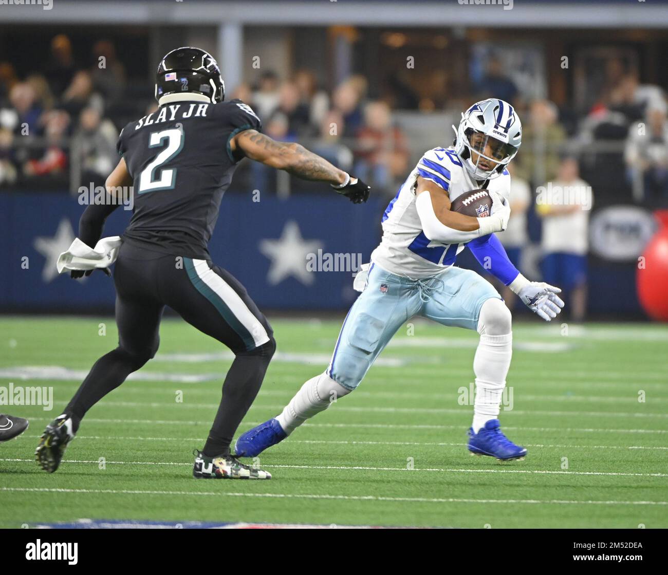 Darius slay 2022 eagles hi-res stock photography and images - Alamy