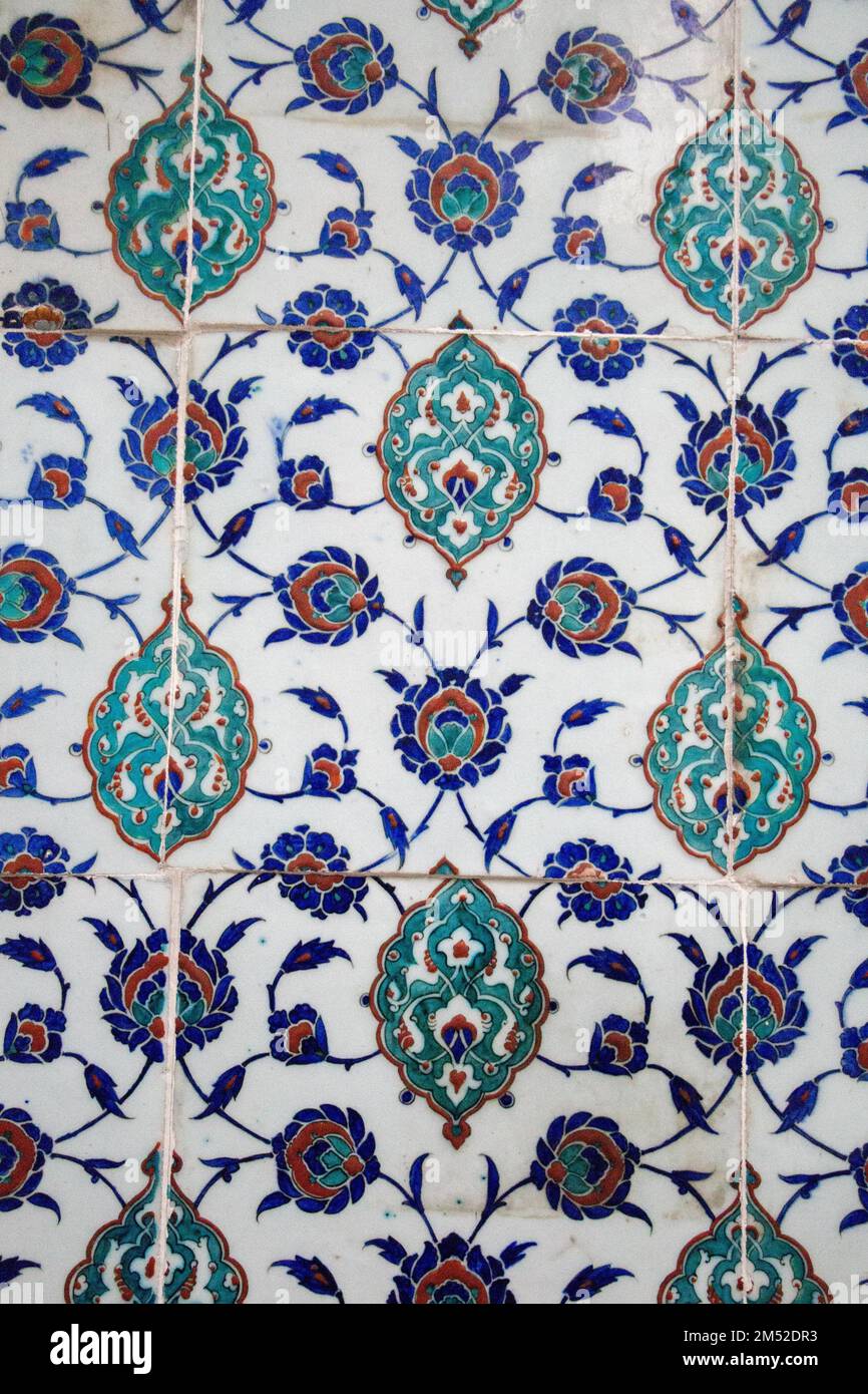 Ottoman time Turkish Tiles with patterns Stock Photo - Alamy