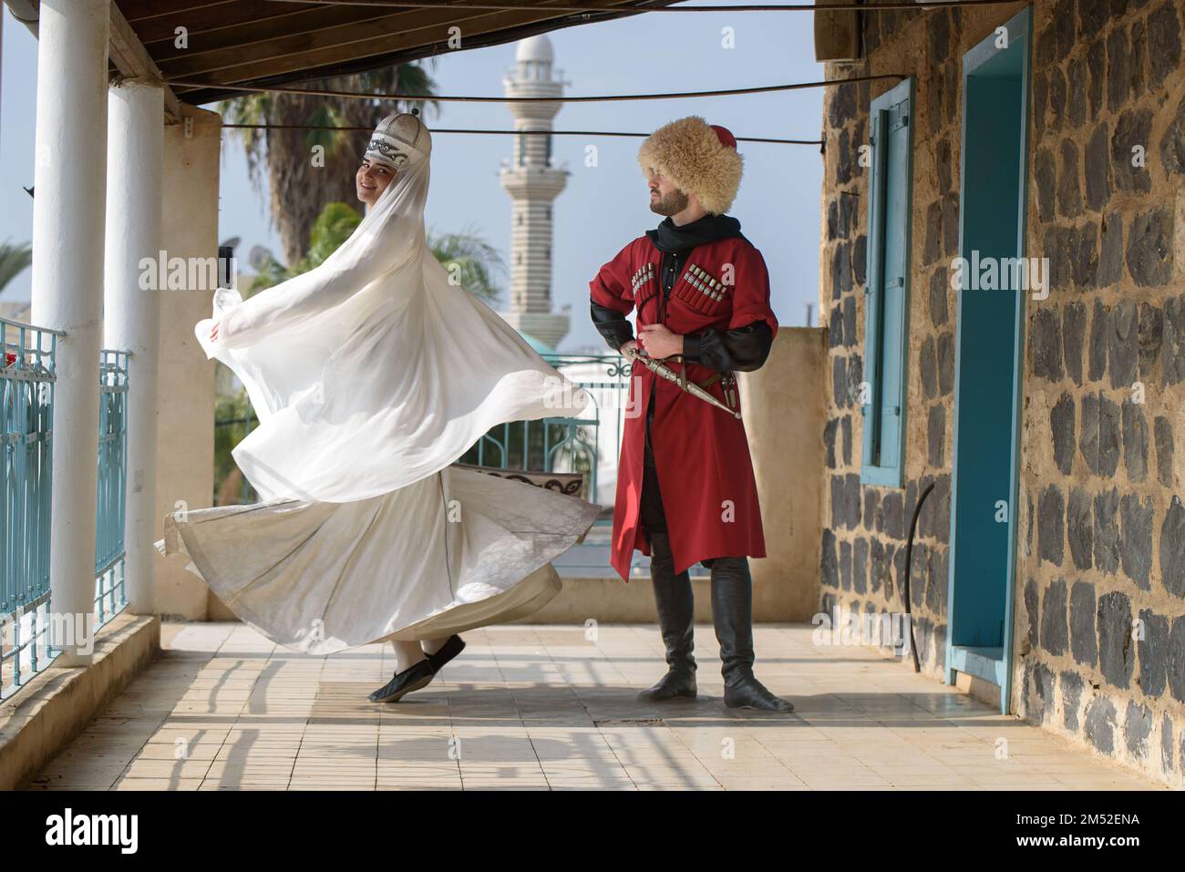 (221225) -- KFAR KAMA, Dec. 25, 2022 (Xinhua) -- Young Israeli ...