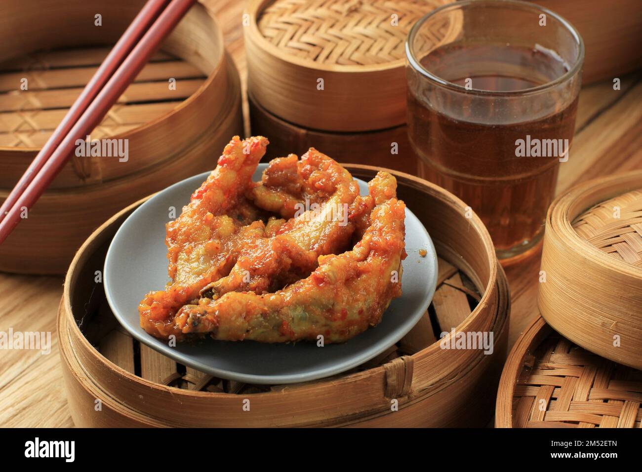 Chicken Feet Dim Sum on Bamboo Steamer Stock Photo - Alamy