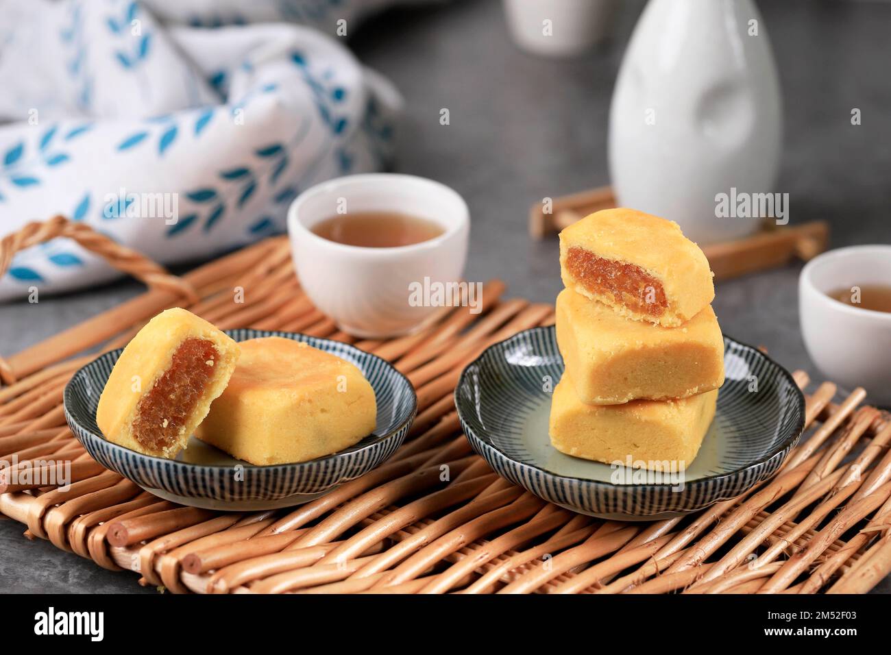 Pineapple cake taiwan hi-res stock photography and images - Alamy