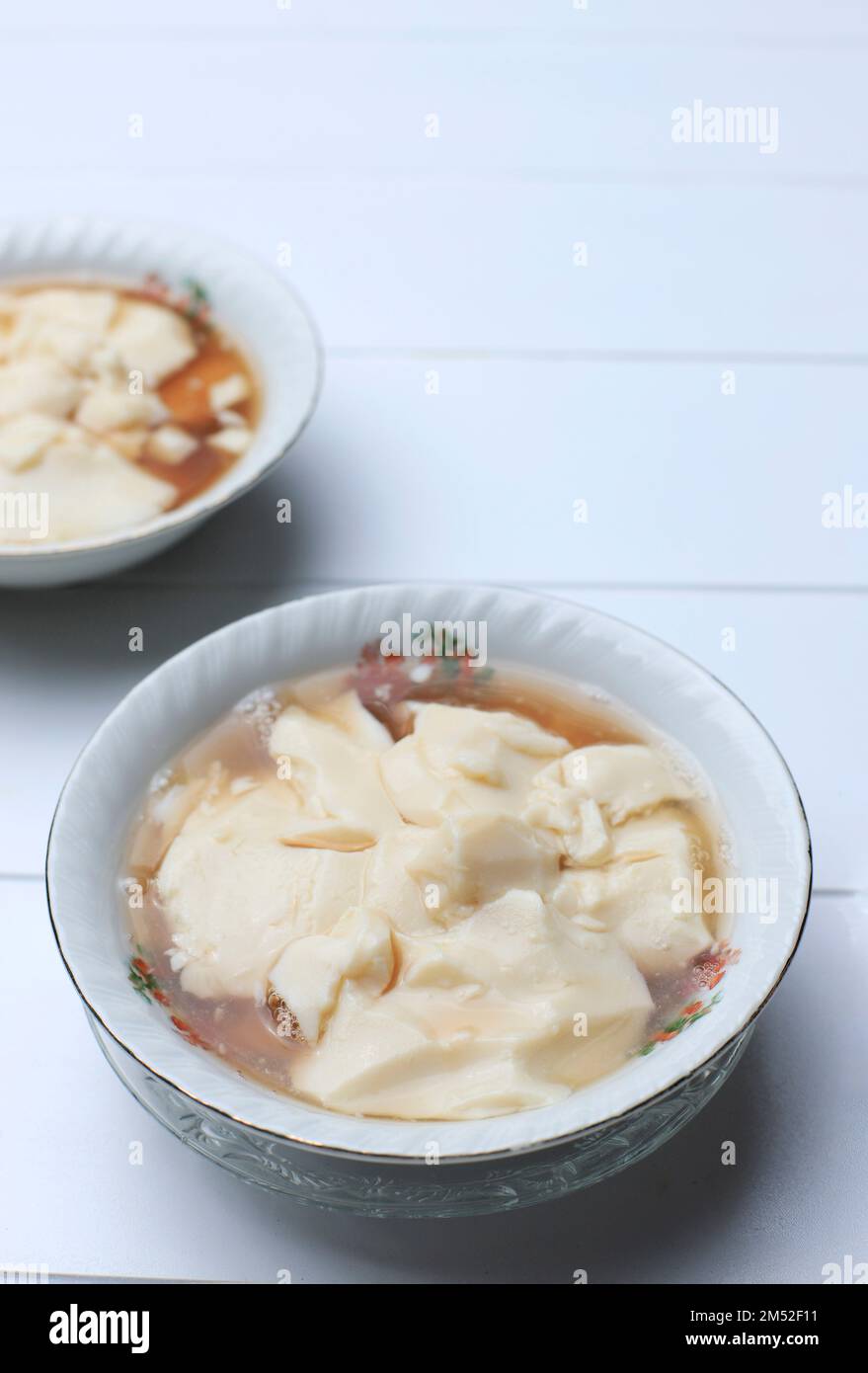 Douhua Tahwa, Taiwanese Tofu Dessert Pudding or Soybean Soya Pudding ...