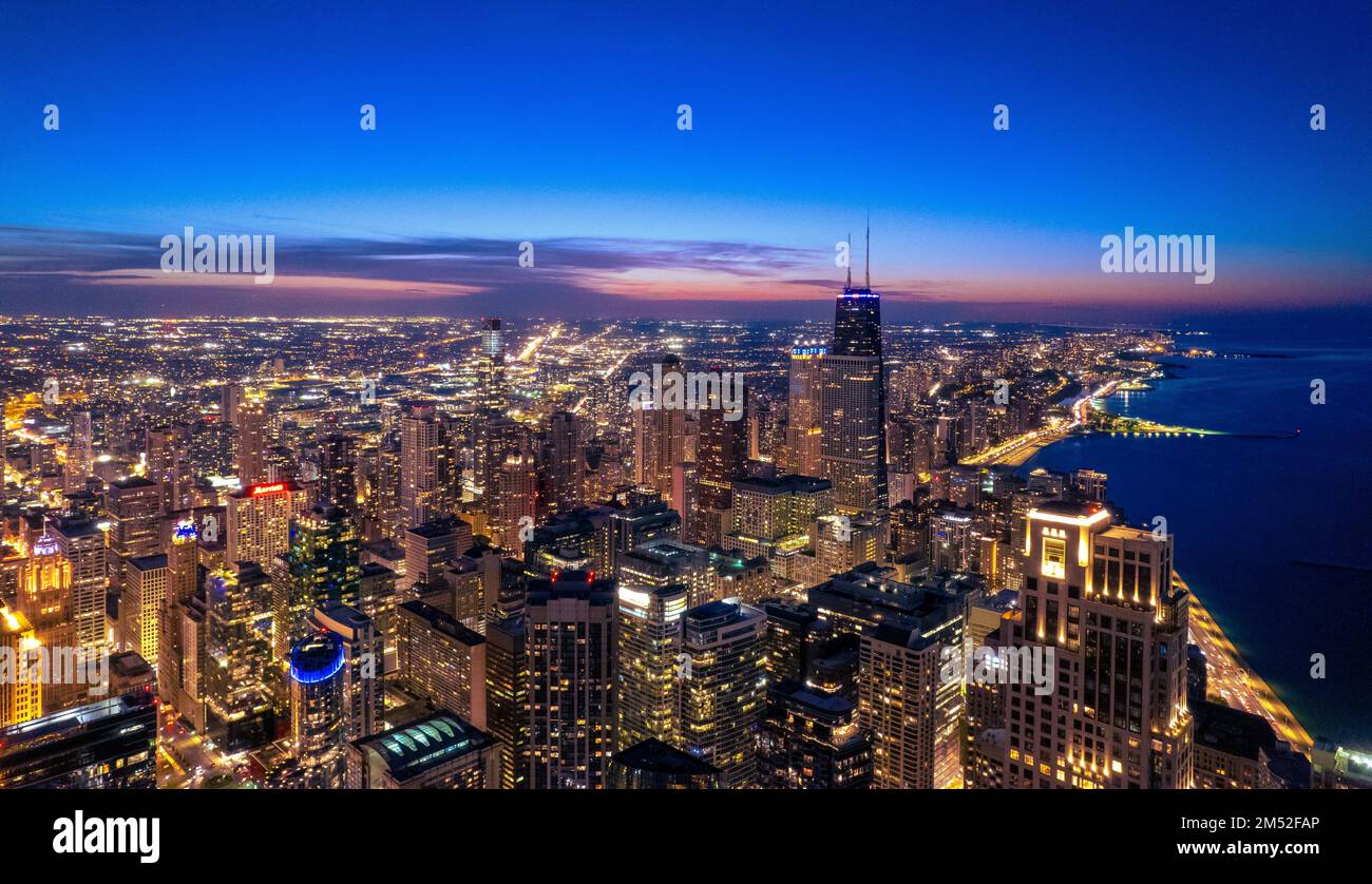 Chicago aerial night drone hi-res stock photography and images - Alamy