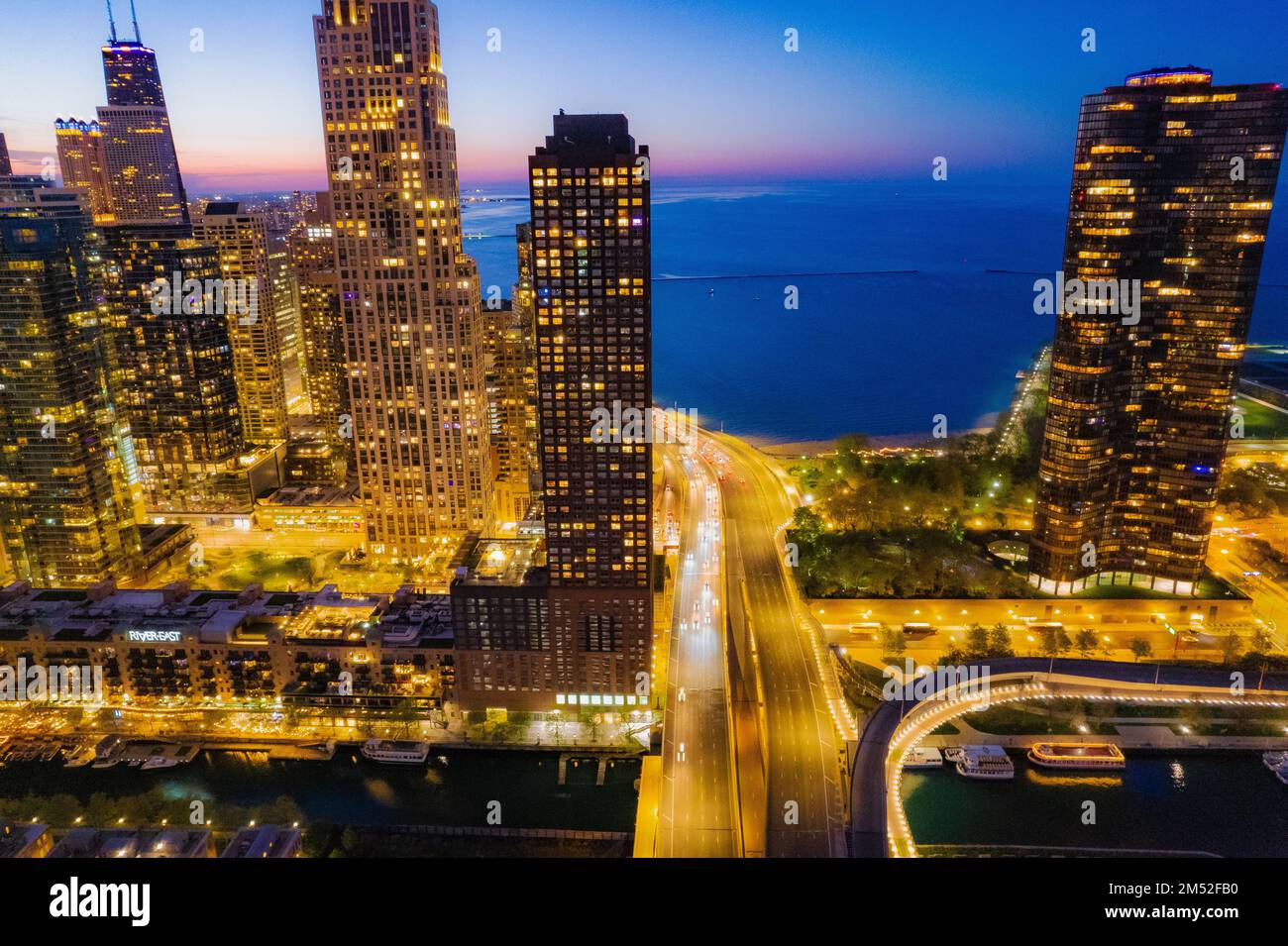 Chicago aerial night drone hi-res stock photography and images - Alamy