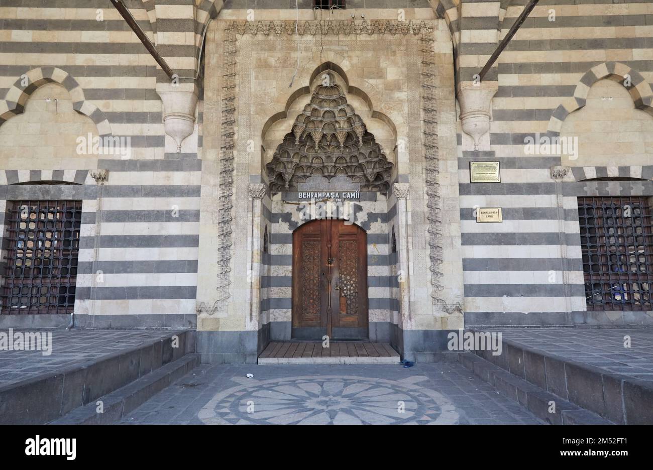 Pasha mosque diyarbakir hi-res stock photography and images - Alamy