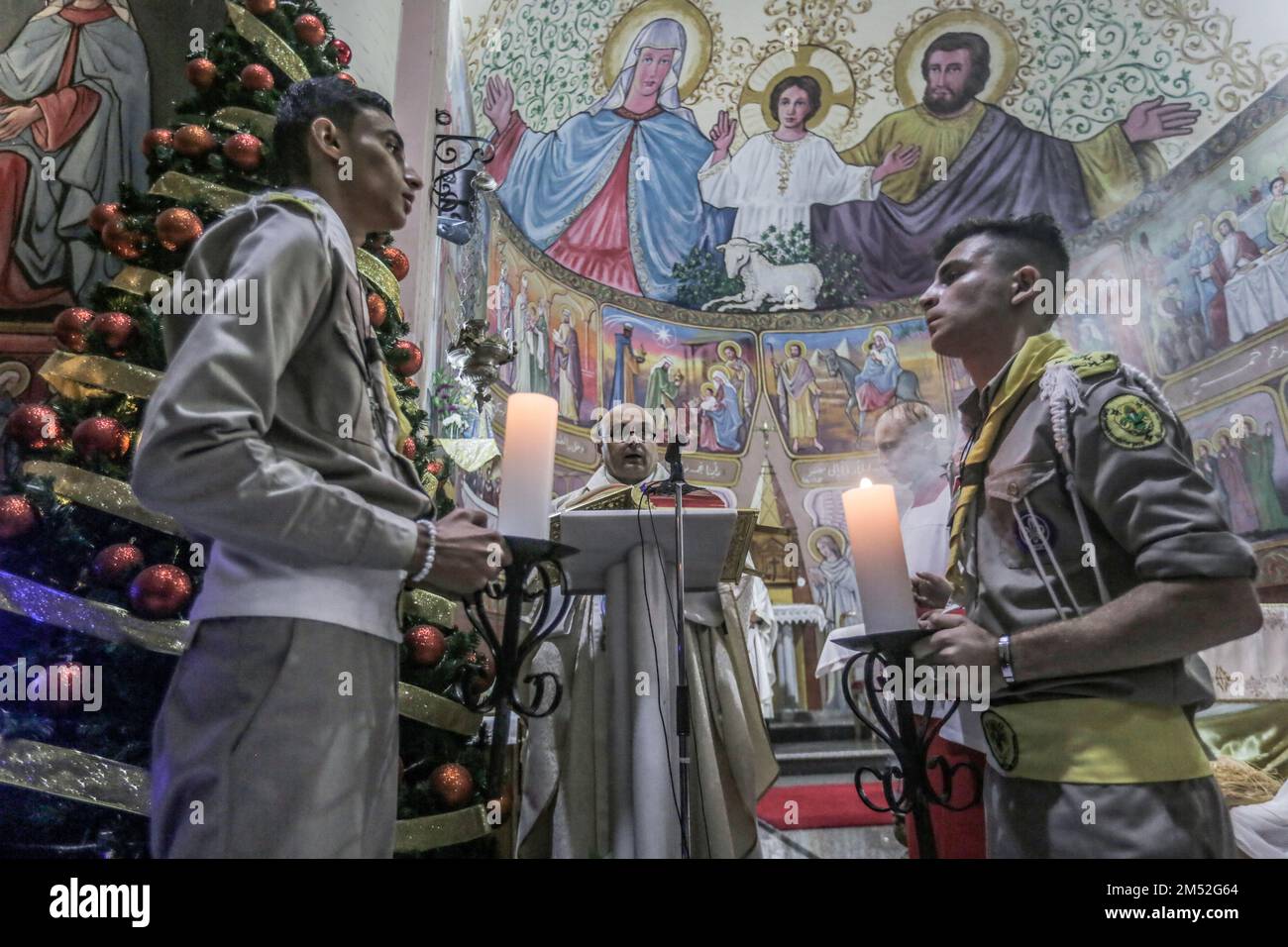 Gaza, Palestine. 24th Dec, 2022. Christian Palestinians attend the ...