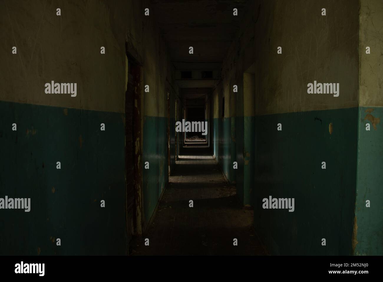 Empty dark house hallway hi-res stock photography and images - Alamy