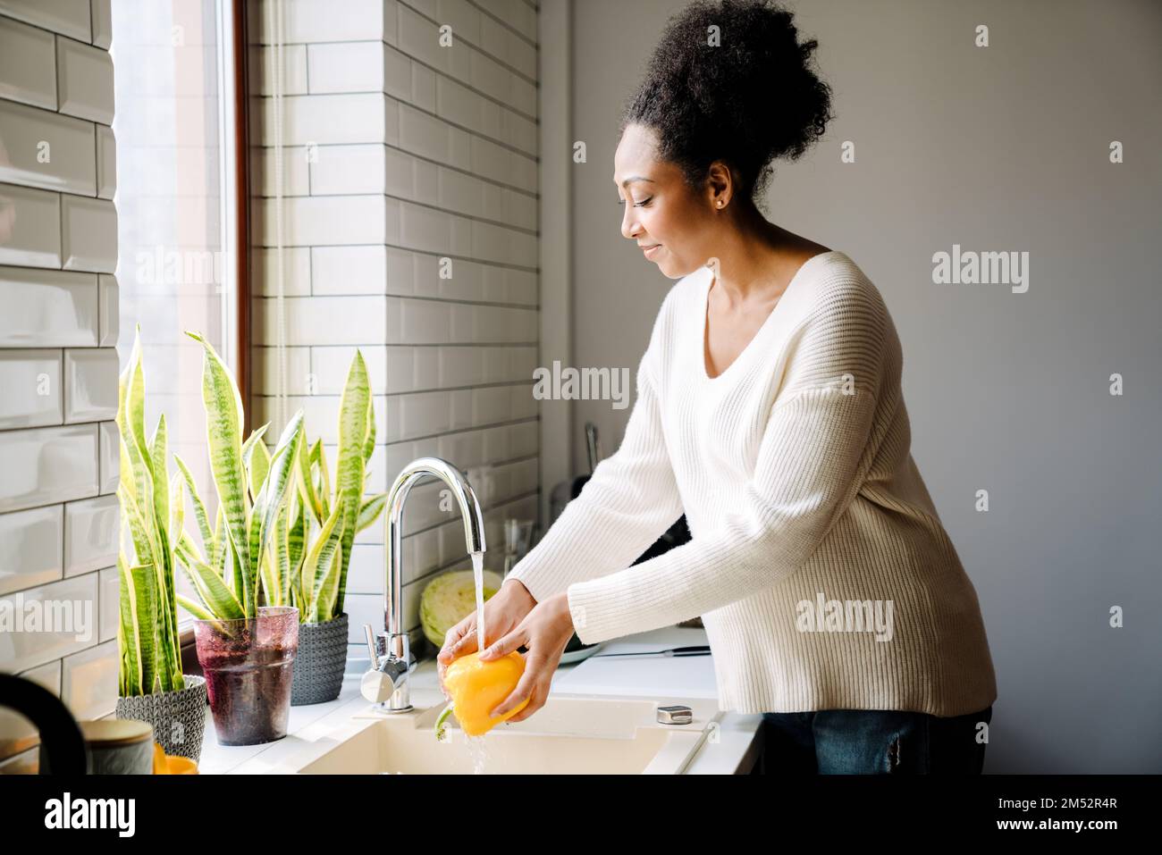 African washing kitchen hi-res stock photography and images - Alamy