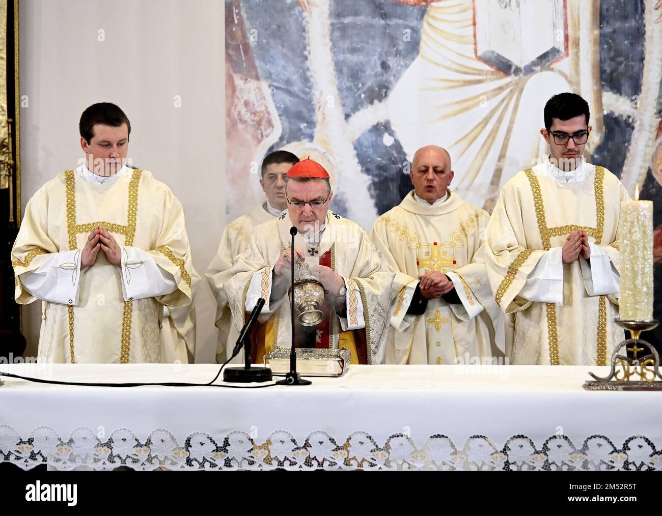 Zagreb, Croatia. 25th Dec 2022. Croatian Cardinal and Archbishop of ...