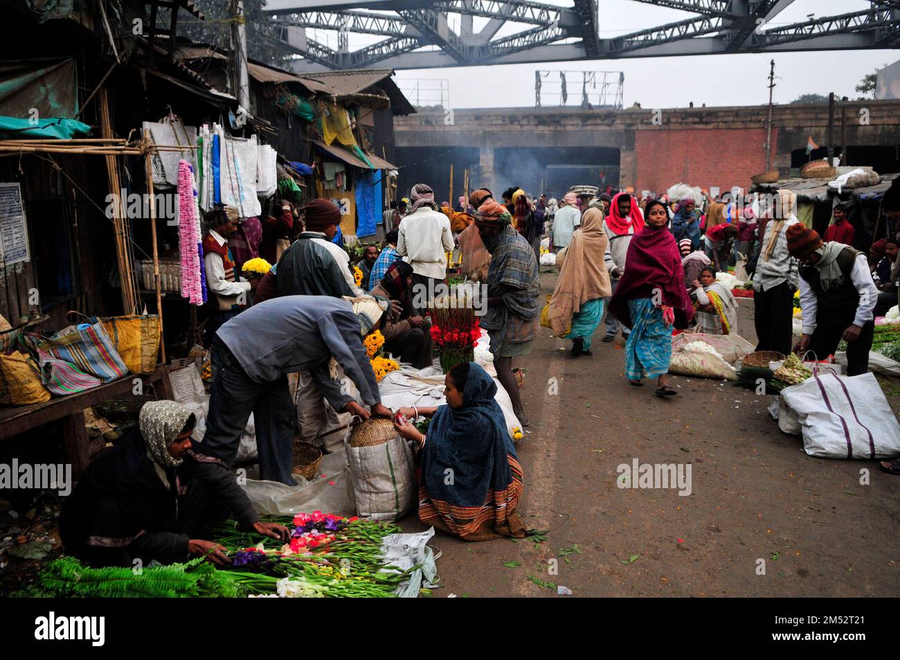 Mallick Ghat is one of the biggest flower markets in Asia. Early ...