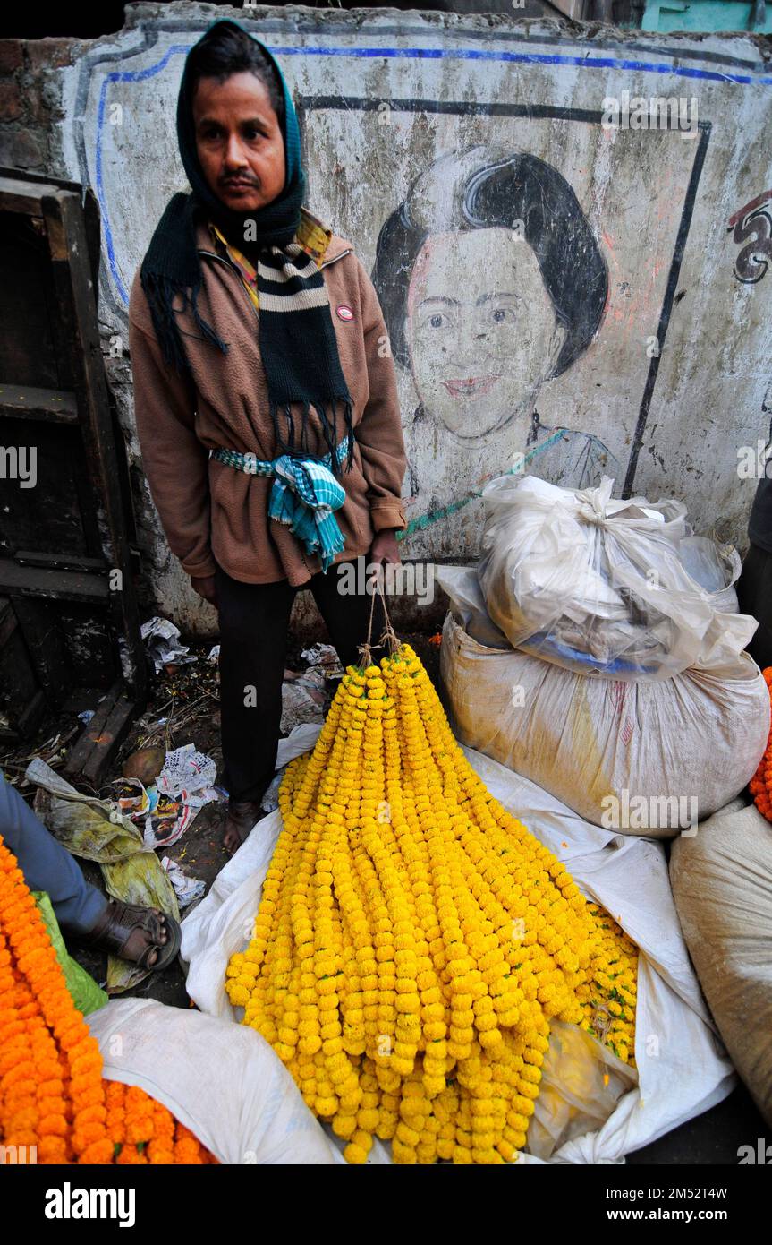 Mallick Ghat is one of the biggest flower markets in Asia. Early ...