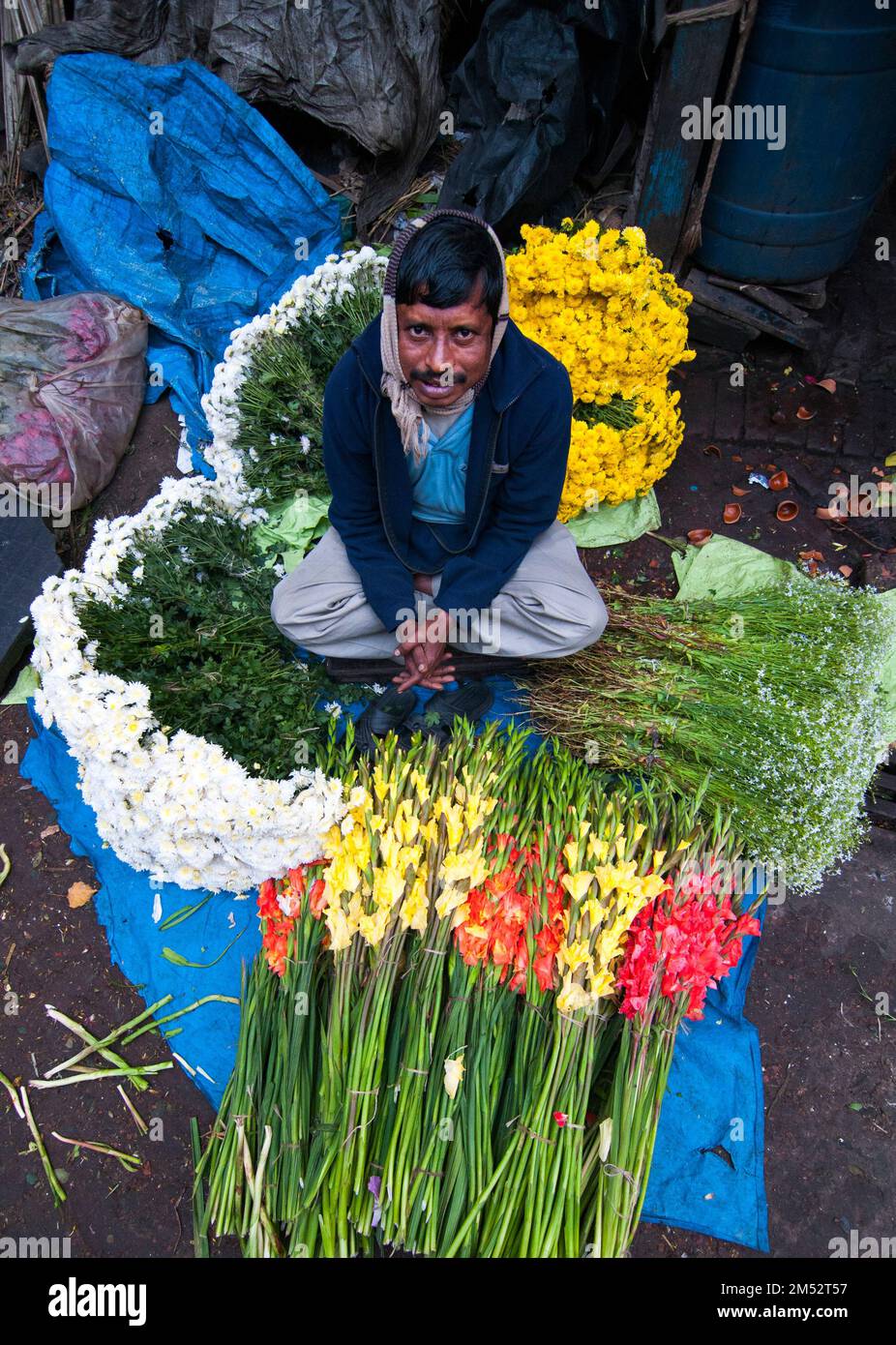 Mallick Ghat is one of the biggest flower markets in Asia. Early ...