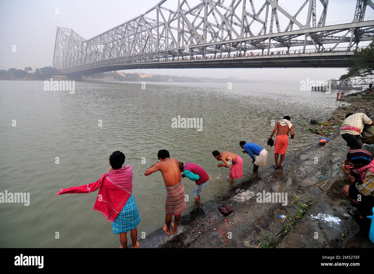 Mallick Ghat on the banks of the Hooghly river in Kolkata, West Bengal ...