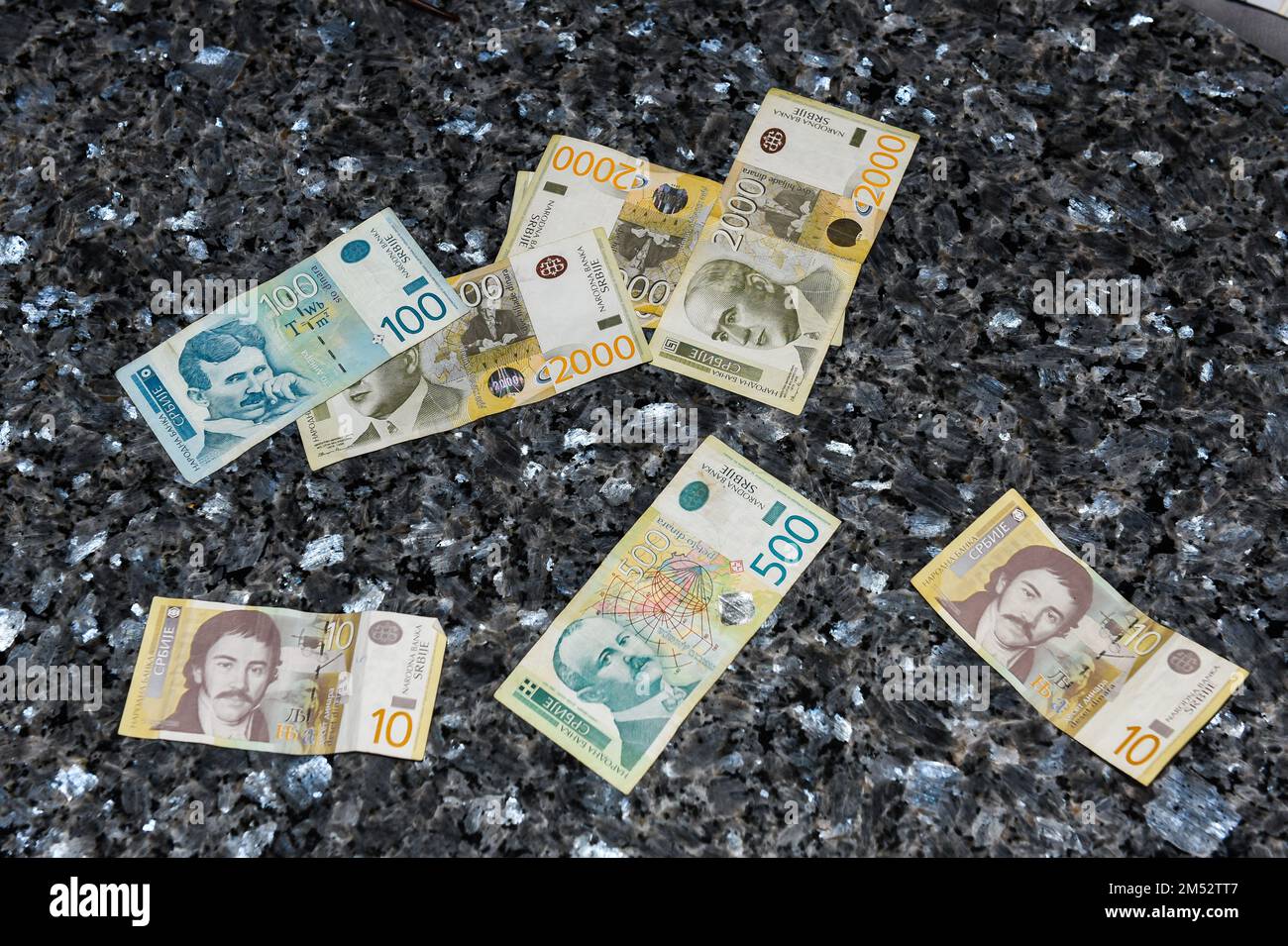 1000 dinar note hi-res stock photography and images - Alamy