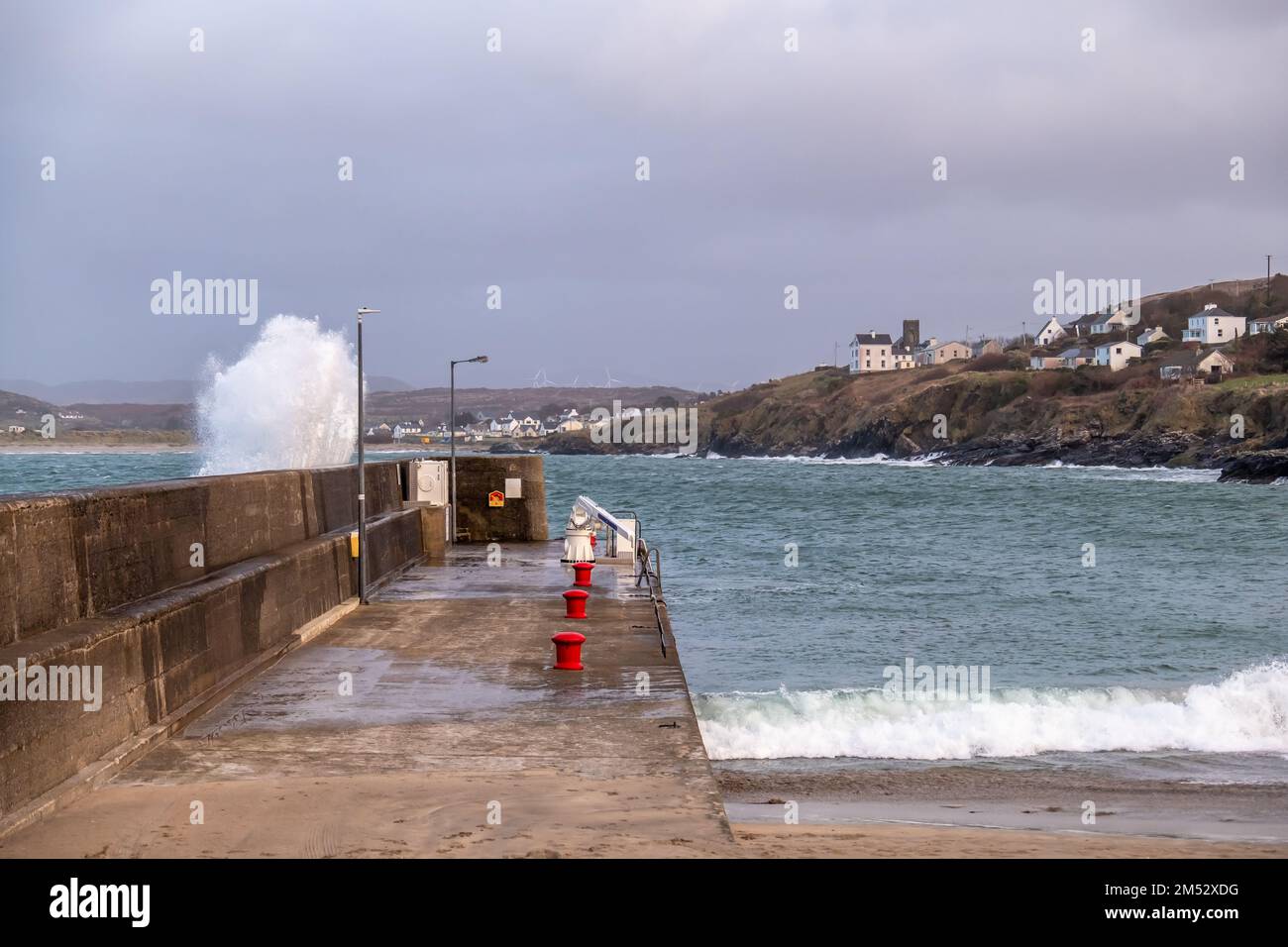 Crashing ocean waves in Portnoo during storm Dudley in County Donegal ...