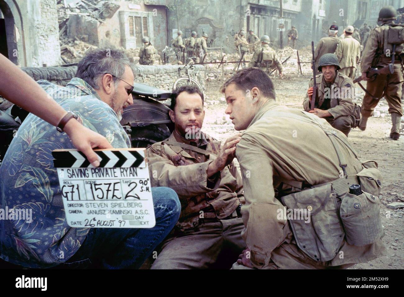 TOM HANKS, STEVEN SPIELBERG, EDWARD BURNS and MATT DAMON in SAVING ... TOM HANKS, STEVEN SPIELBERG, EDWARD BURNS and MATT DAMON in SAVING ...