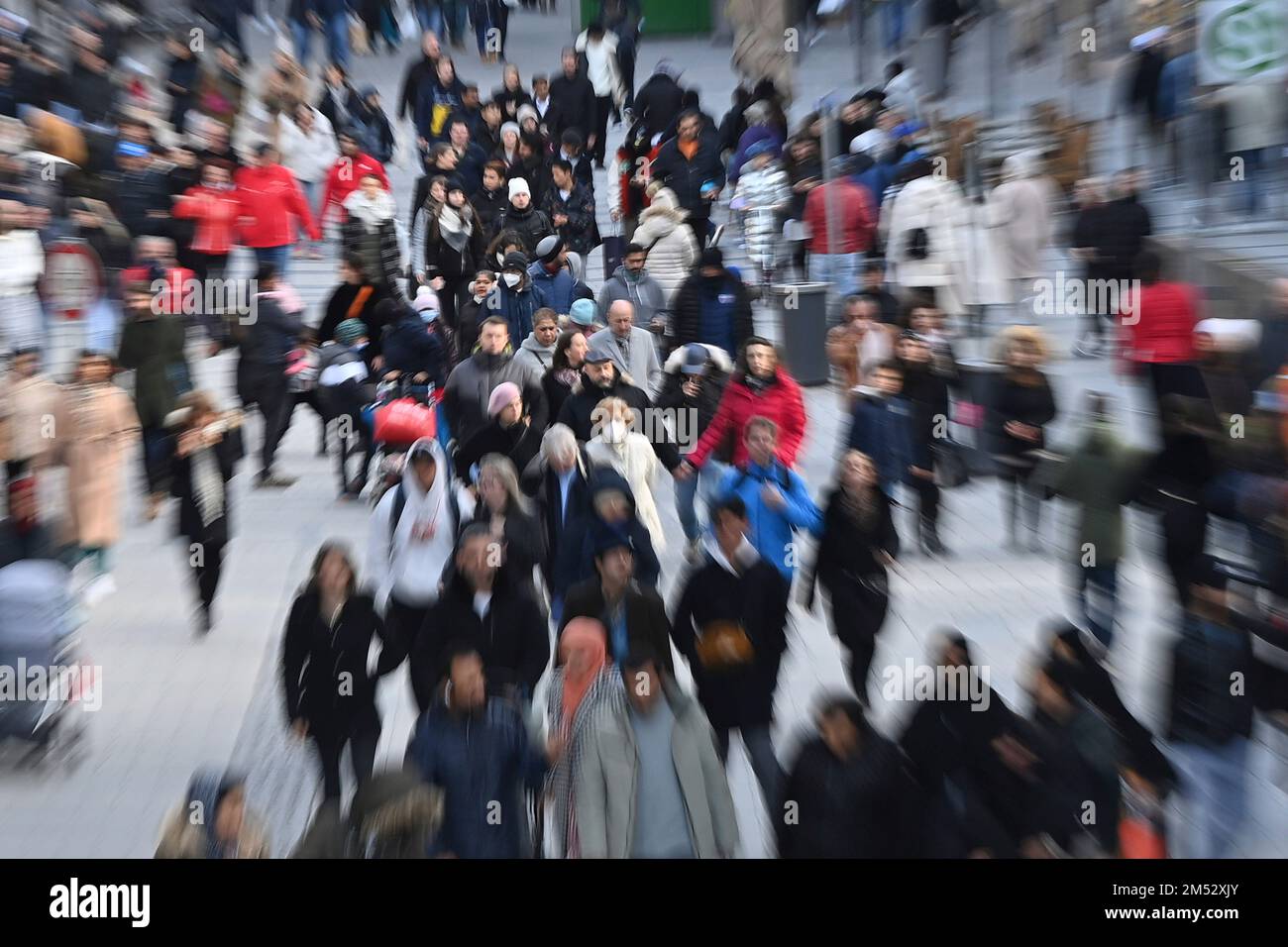 Weihafterten2andrang hi-res stock photography and images - Alamy