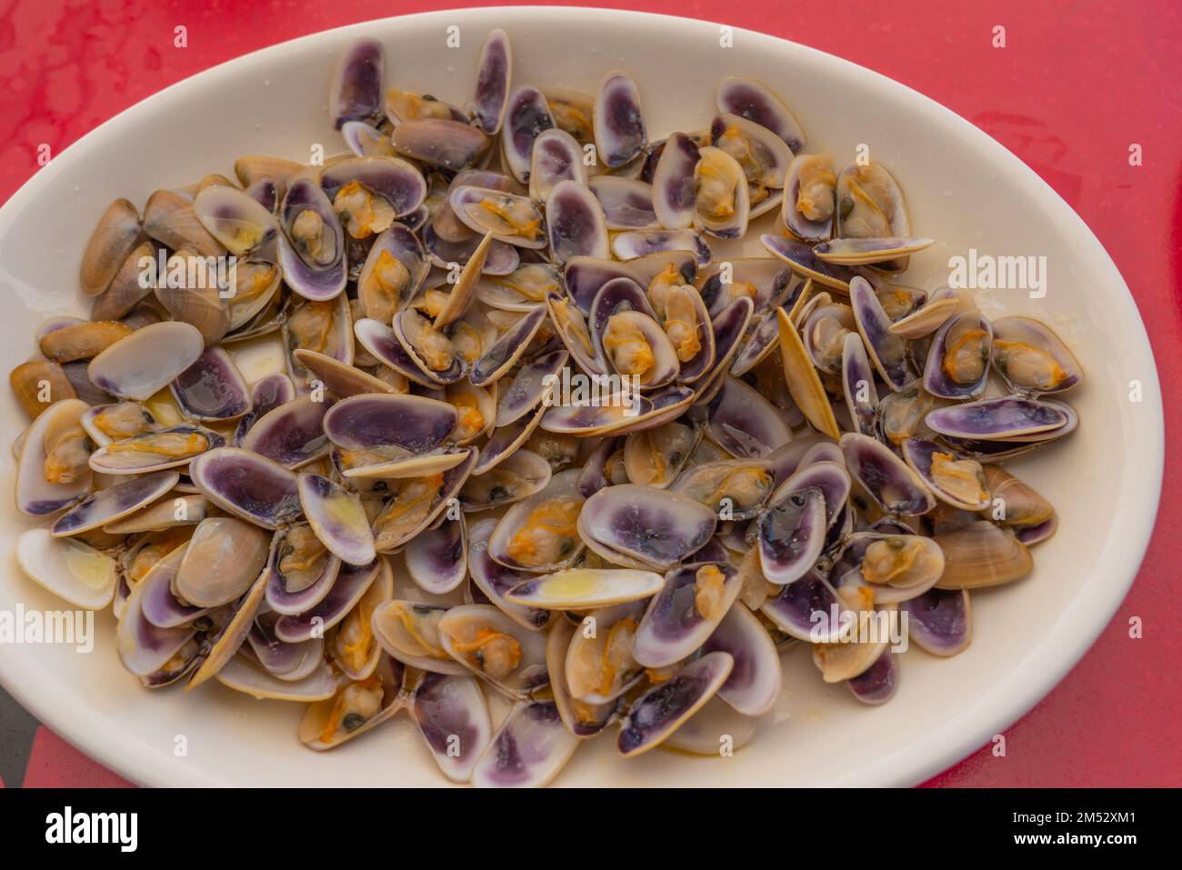 Steamed cooked shells clams hi-res stock photography and images - Alamy