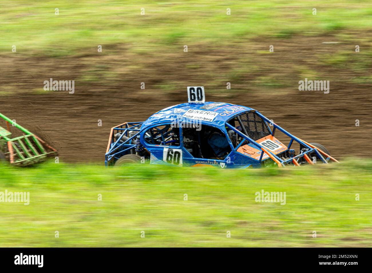 The cars driving on a dirt track at the Auto Crash Vereinigung ...