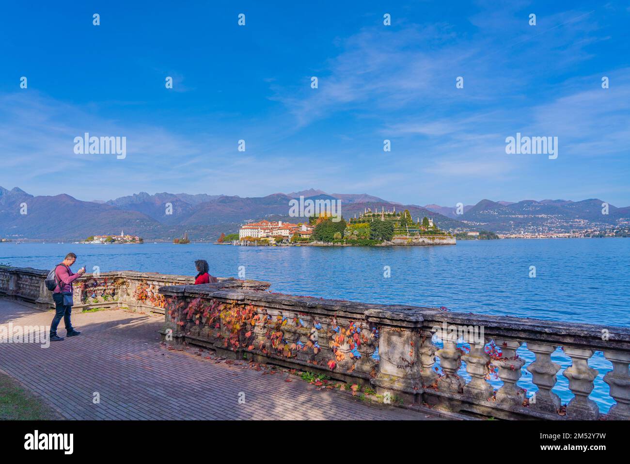 STRESA, ITALY - OKTOBER 29. 2022: Italien lake Maggiore, view to the ...