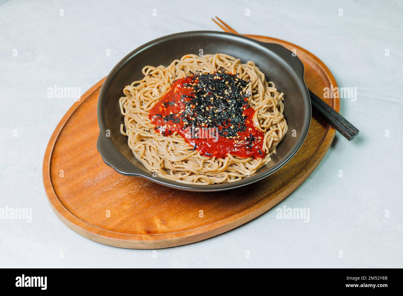 bibim memil makguksu, Korean style spicy buckwheat noodles Stock Photo ...