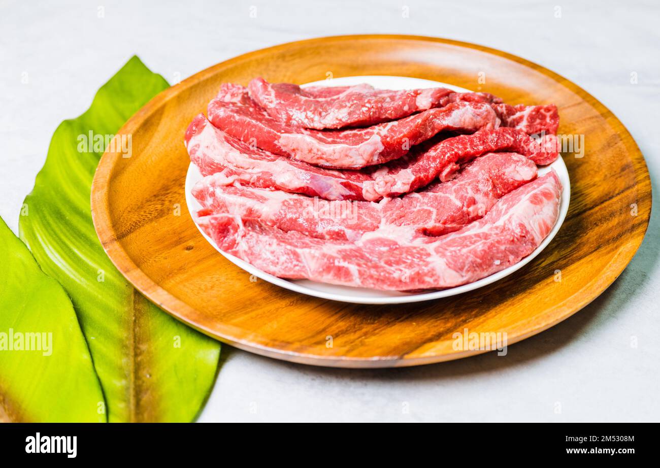 Meat raw beef hi-res stock photography and images - Alamy