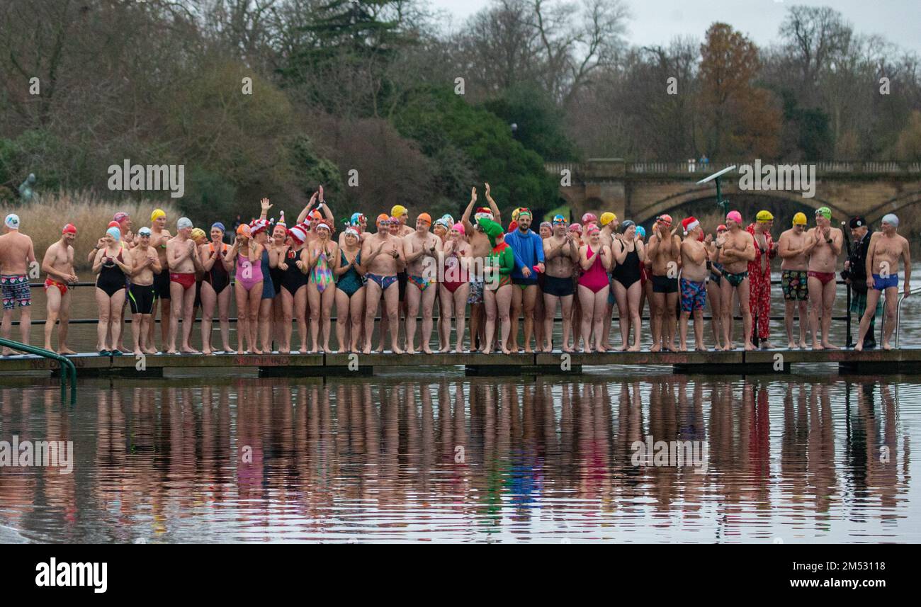 London, England, UK. 25th Dec, 2022. Swimmers of the Serpentine ...