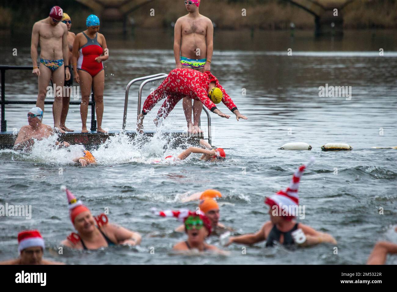 London, England, UK. 25th Dec, 2022. Swimmers of the Serpentine ...