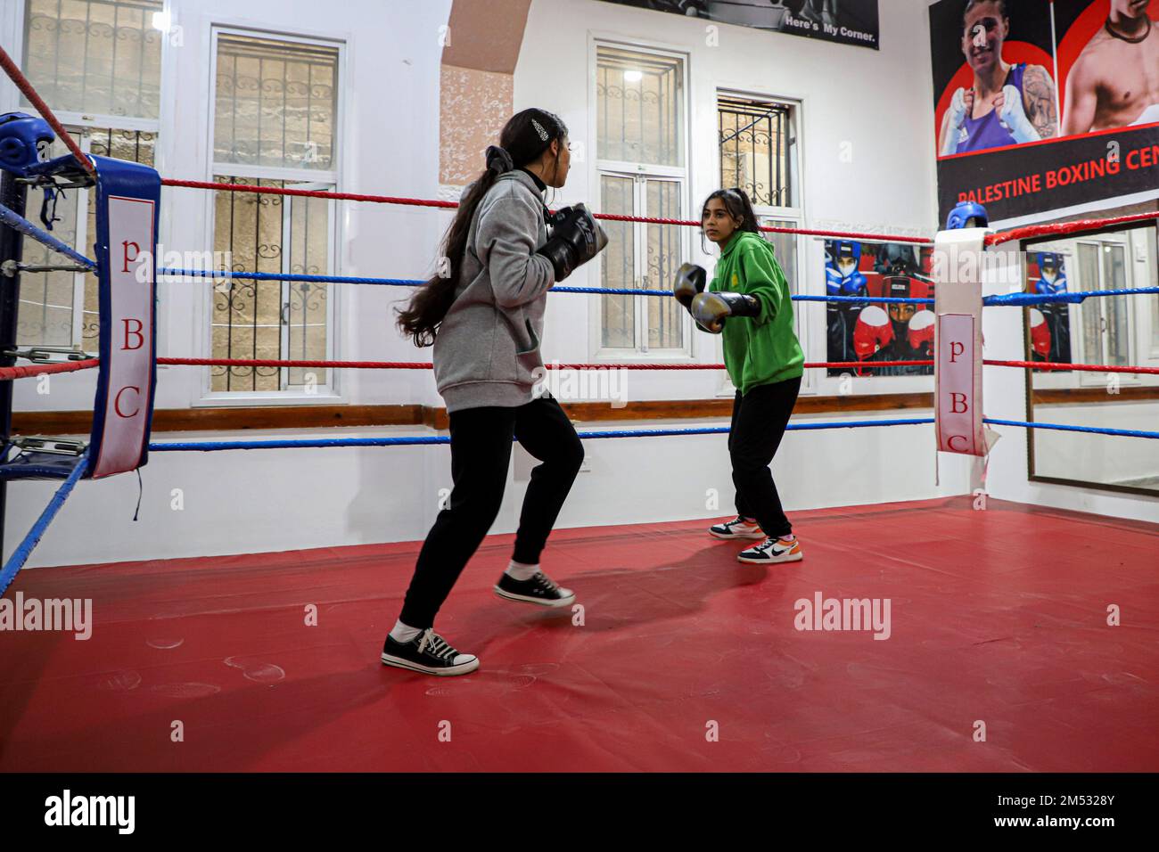 Gaza City. 23rd Dec, 2022. Boxers practice at a female boxing club in ...