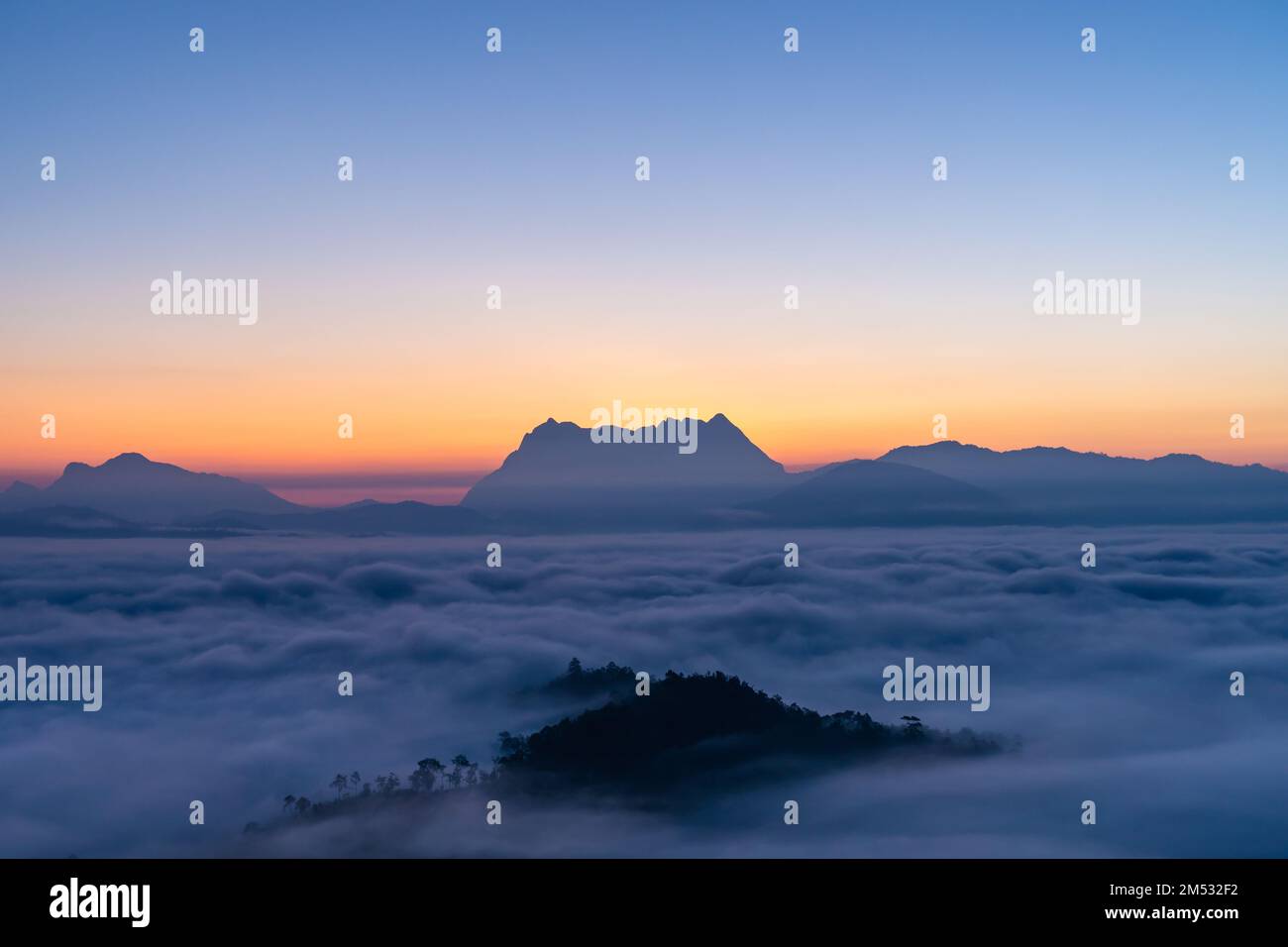 Time lapse majestic view of Doi Luang Chiang Dao in northern Thailand ...