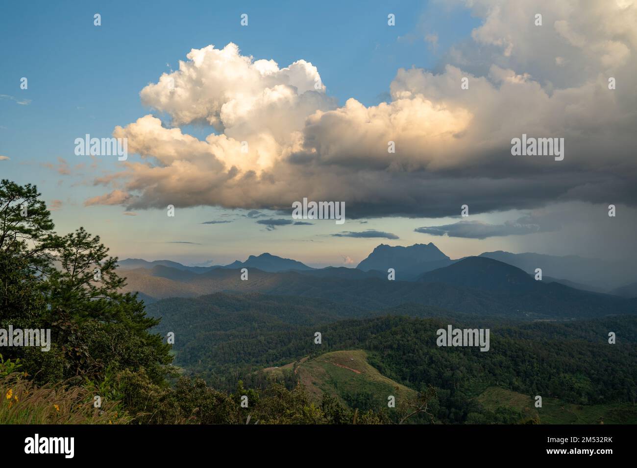 Time lapse majestic view of Doi Luang Chiang Dao in northern Thailand ...