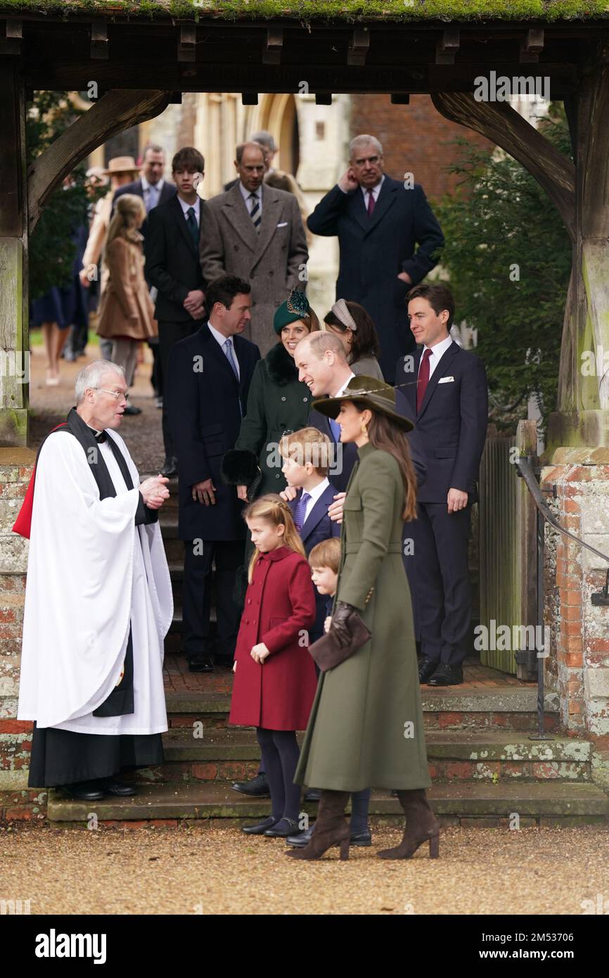 (front) Princess Charlotte, Prince George, Prince Louis, the Prince and ...