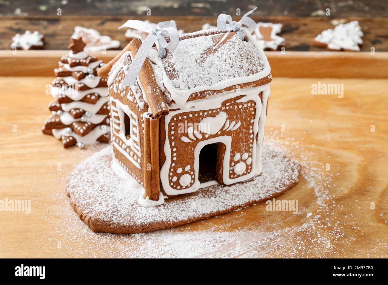 How to make gingerbread house, step by step, tutorial Stock Photo - Alamy