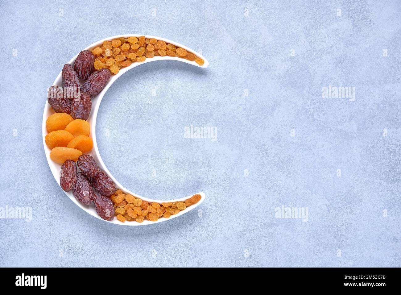 Ramadan golden background crescent moon hi-res stock photography and ...