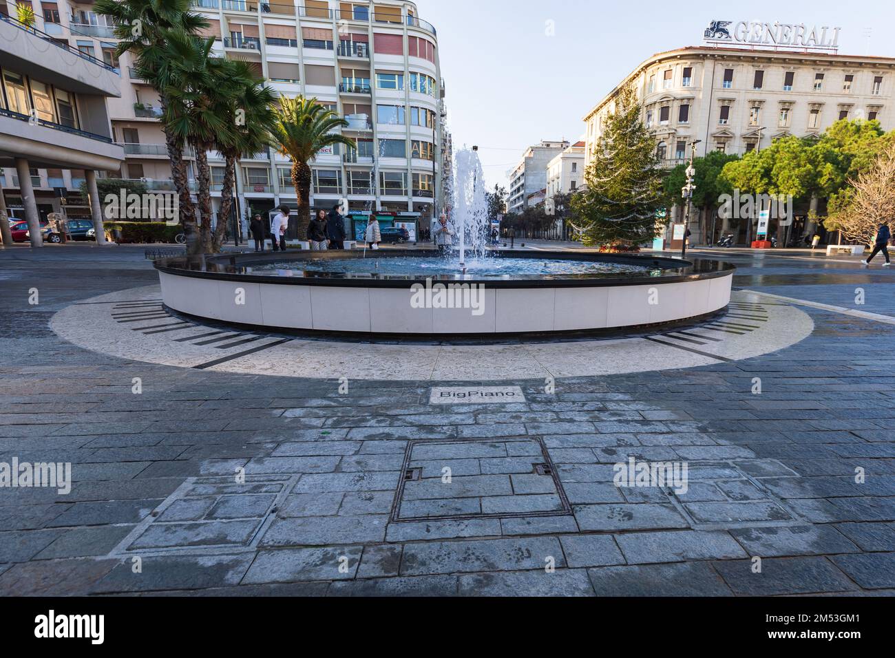 Bigpiano hi-res stock photography and images - Alamy